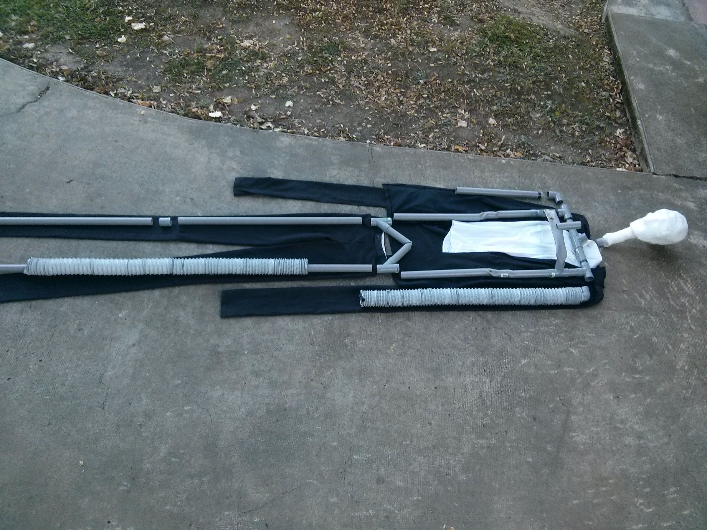 Low-cost / High-scare Slender Man : 5 Steps (with Pictures) - Instructables