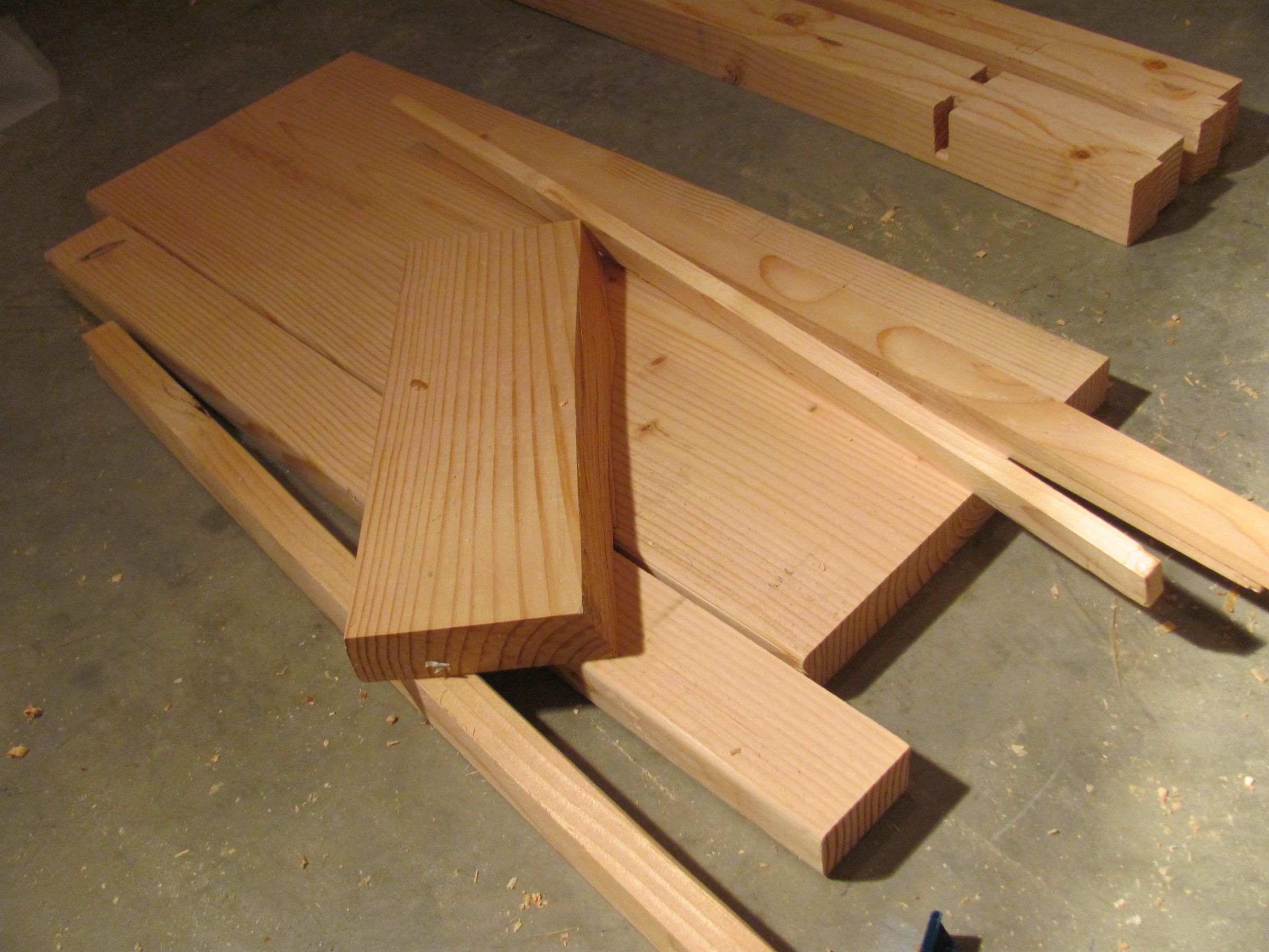 2x12 End Table With HDPE Knob : 12 Steps (with Pictures) - Instructables