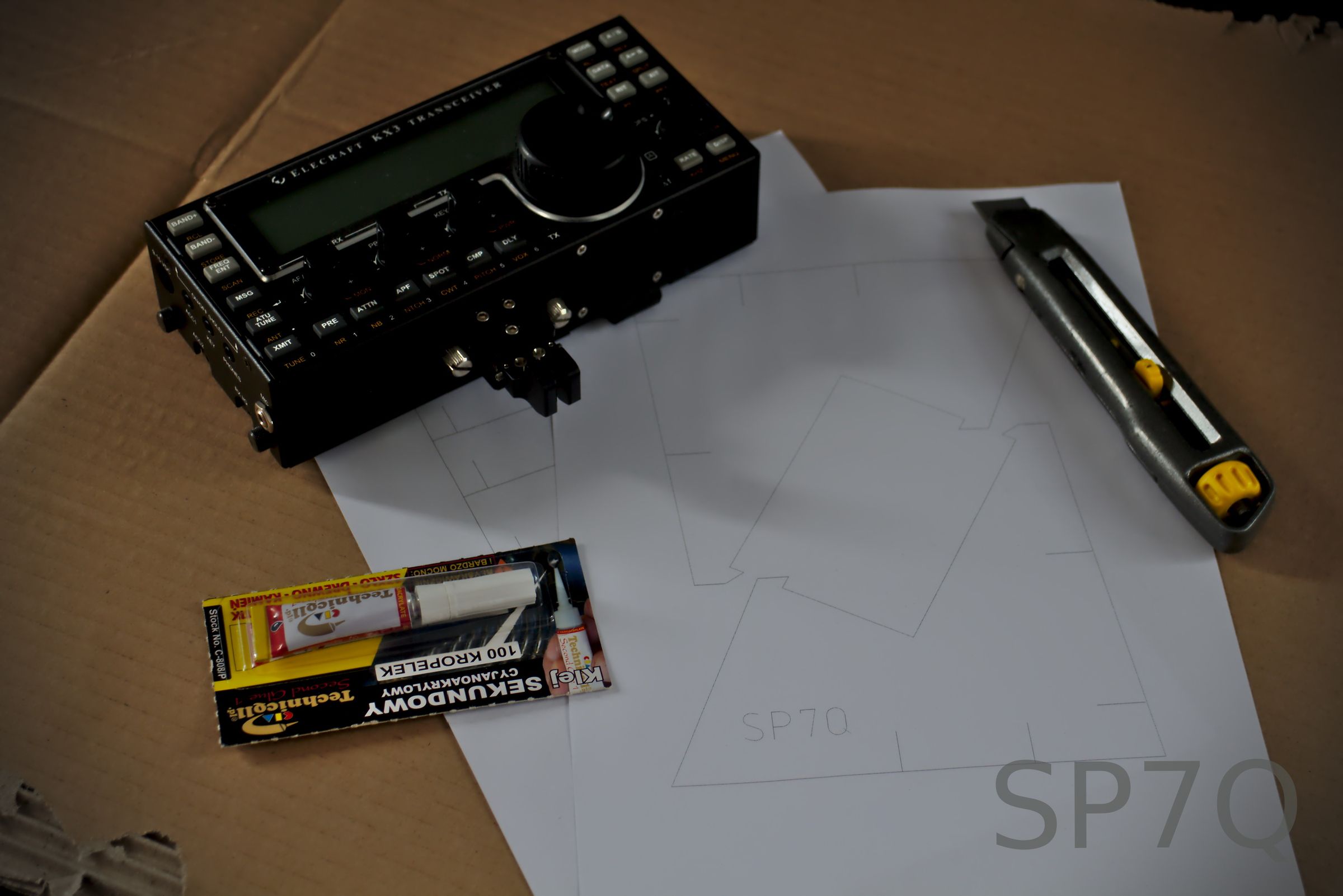 Elecraft KX3 Cardboard Desk Stand : 5 Steps - Instructables