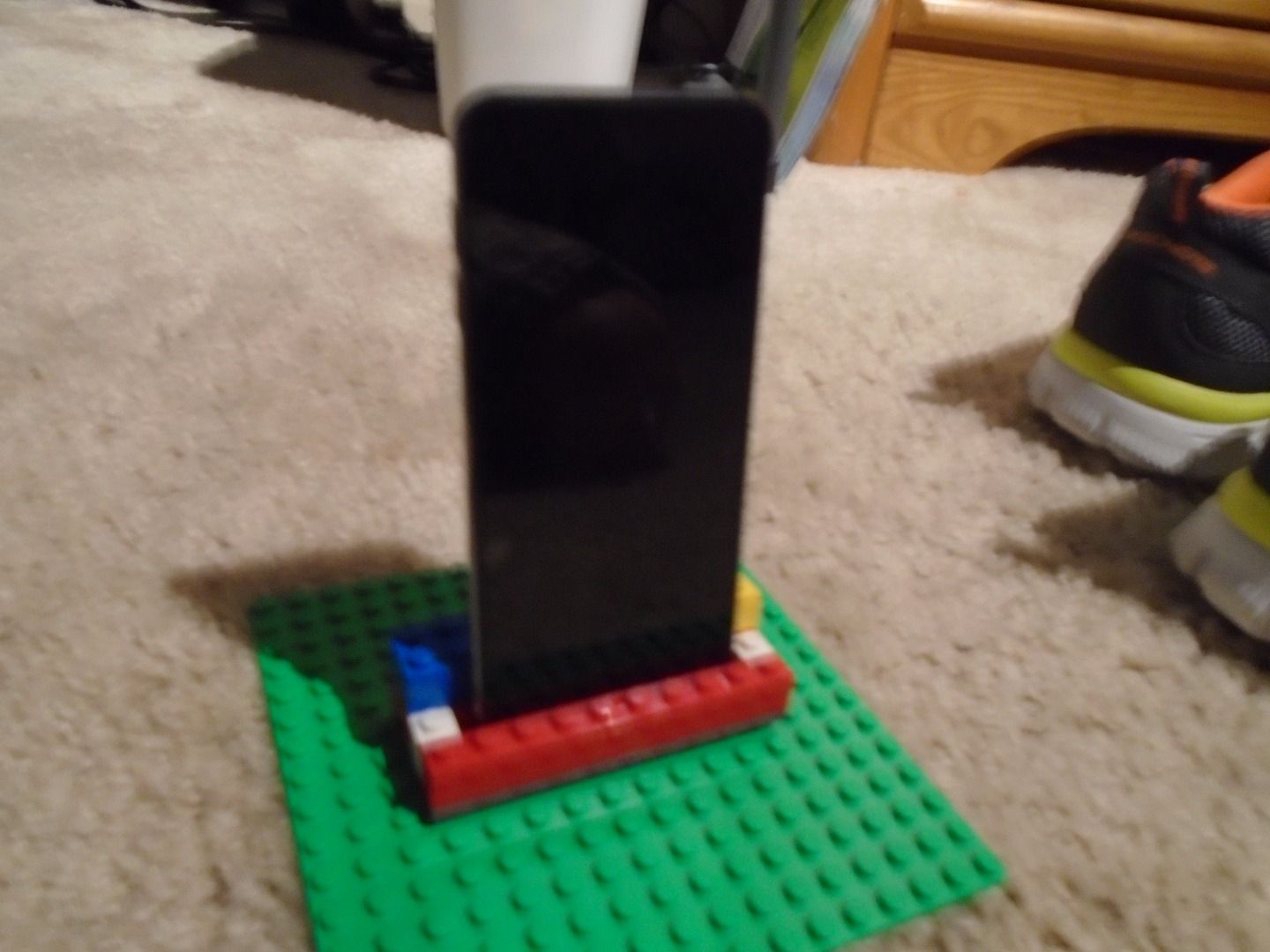 Lego Ipod/Iphone/Ipad Stand! : 6 Steps - Instructables