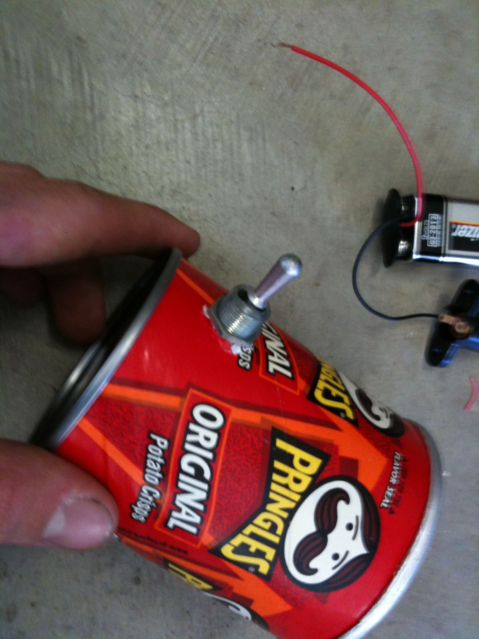 Pringles Can Flashlight : 4 Steps - Instructables