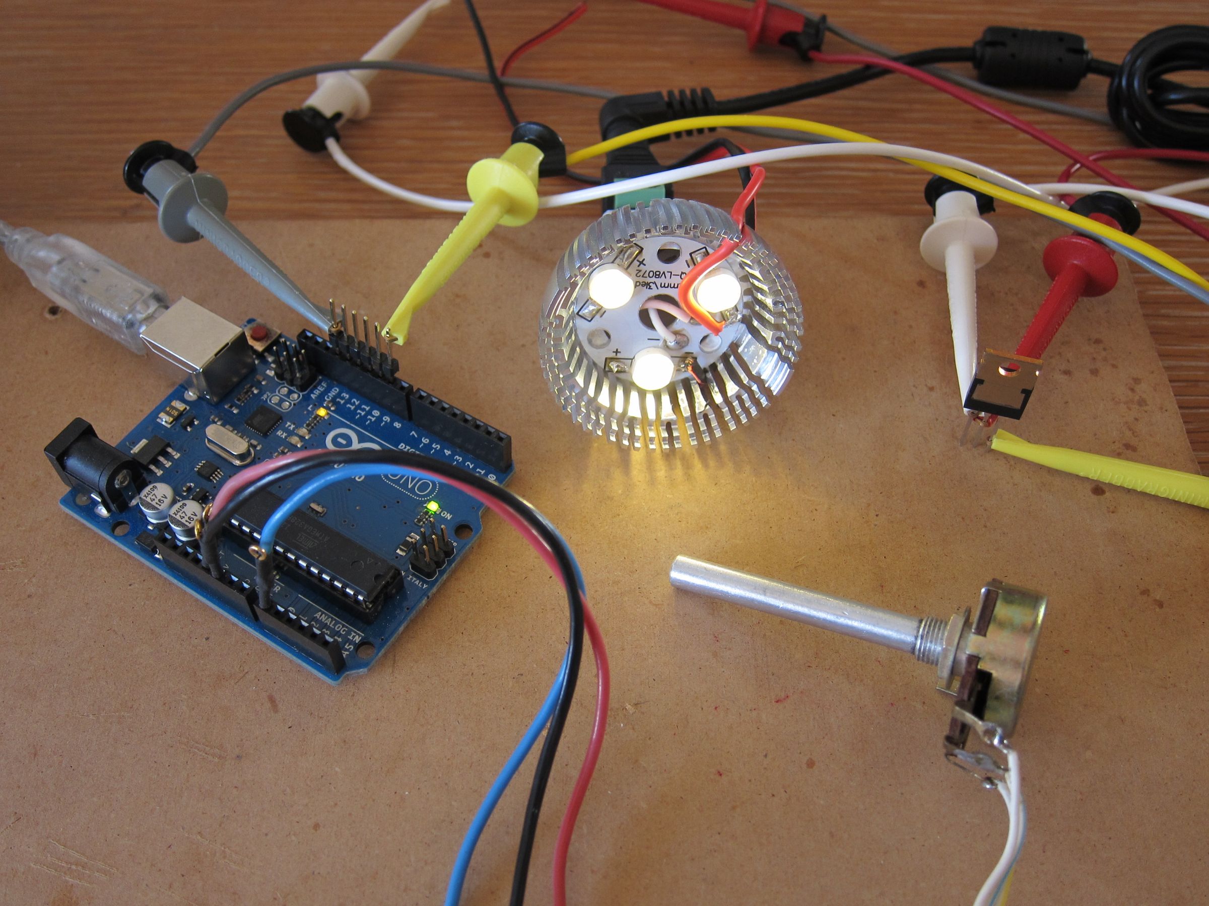 Dimming an LED Lamp With an Arduino : 5 Steps - Instructables