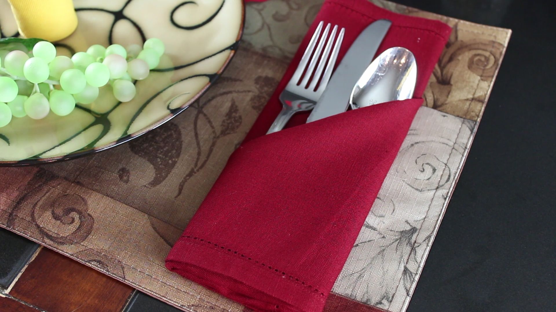 Top 9 Ways to Fold Awesome Holiday Napkins! : 12 Steps (with Pictures ...