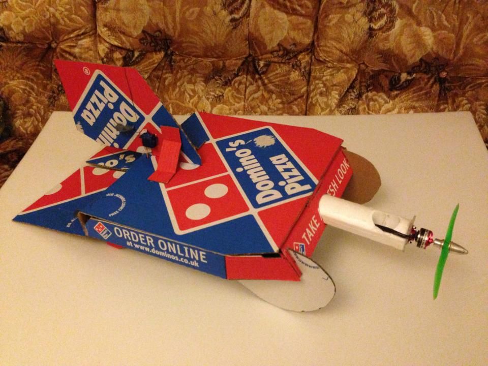 Domino's Pizza Box Airplane $35 : 9 Steps (with Pictures) - Instructables