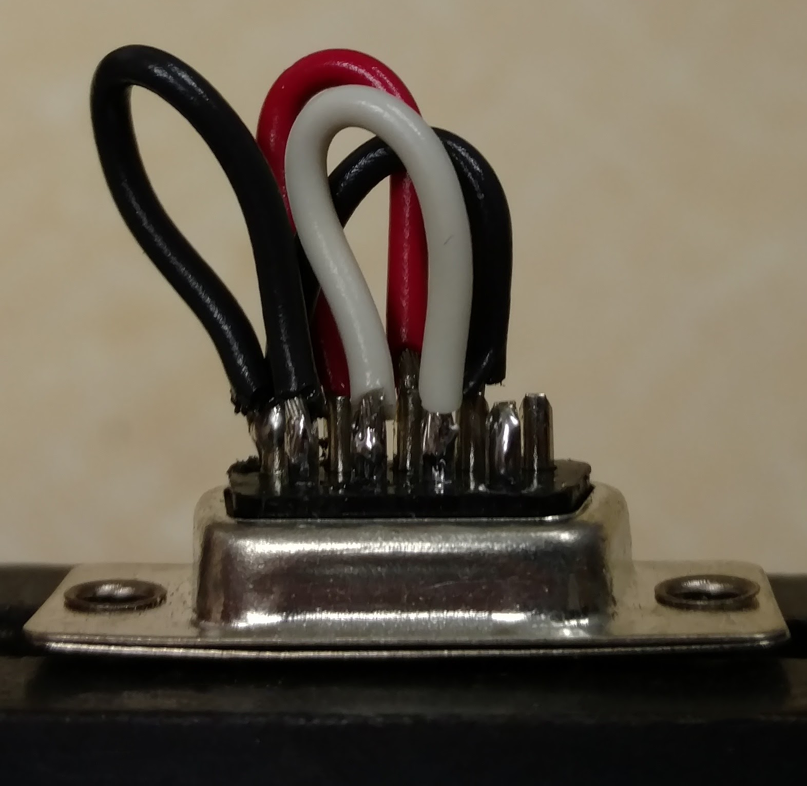 DB-9 RS-232 Loopback Plug: Windows and OS X : 14 Steps (with Pictures ...