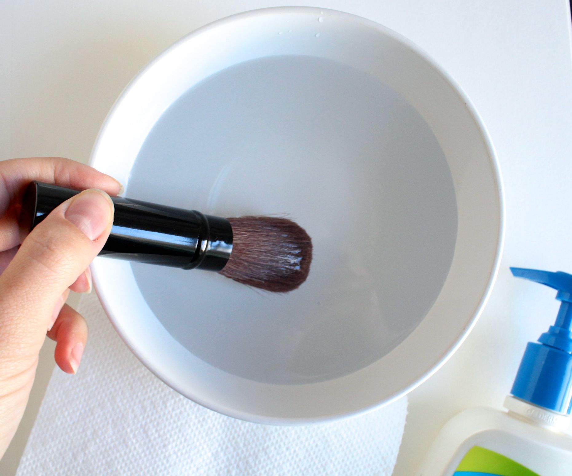 How to Clean Your Makeup Brushes : 3 Steps (with Pictures) - Instructables