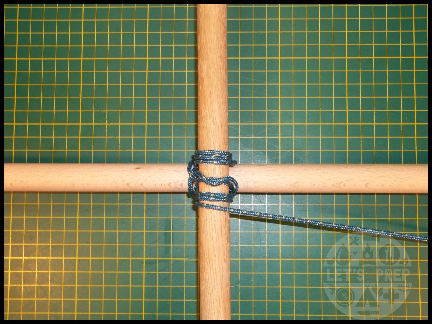 Quick Skills #4: How to Tie Lashings - Pt.1 Square Lashing : 7 Steps ...