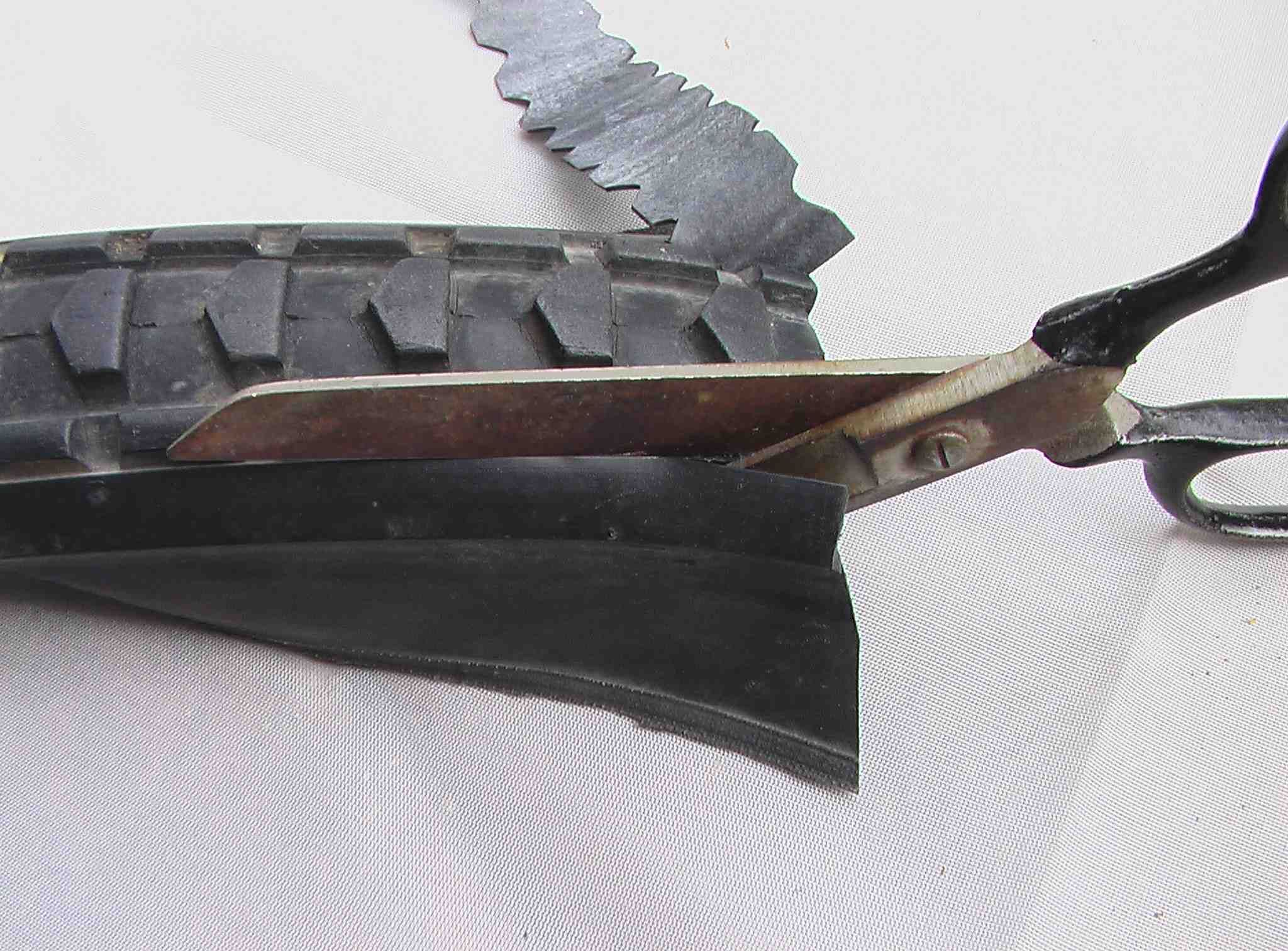 Knobby All Terrain Rubber Wallet With Optional Smack-lights : 6 Steps ...