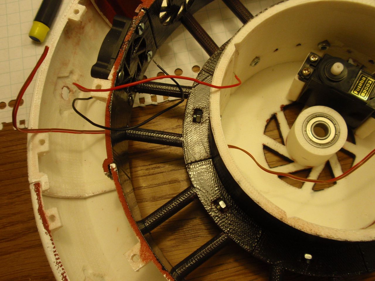 A Fully 3D Printable GlaDOS Robotic Ceiling Arm Lamp : 11 Steps (with ...