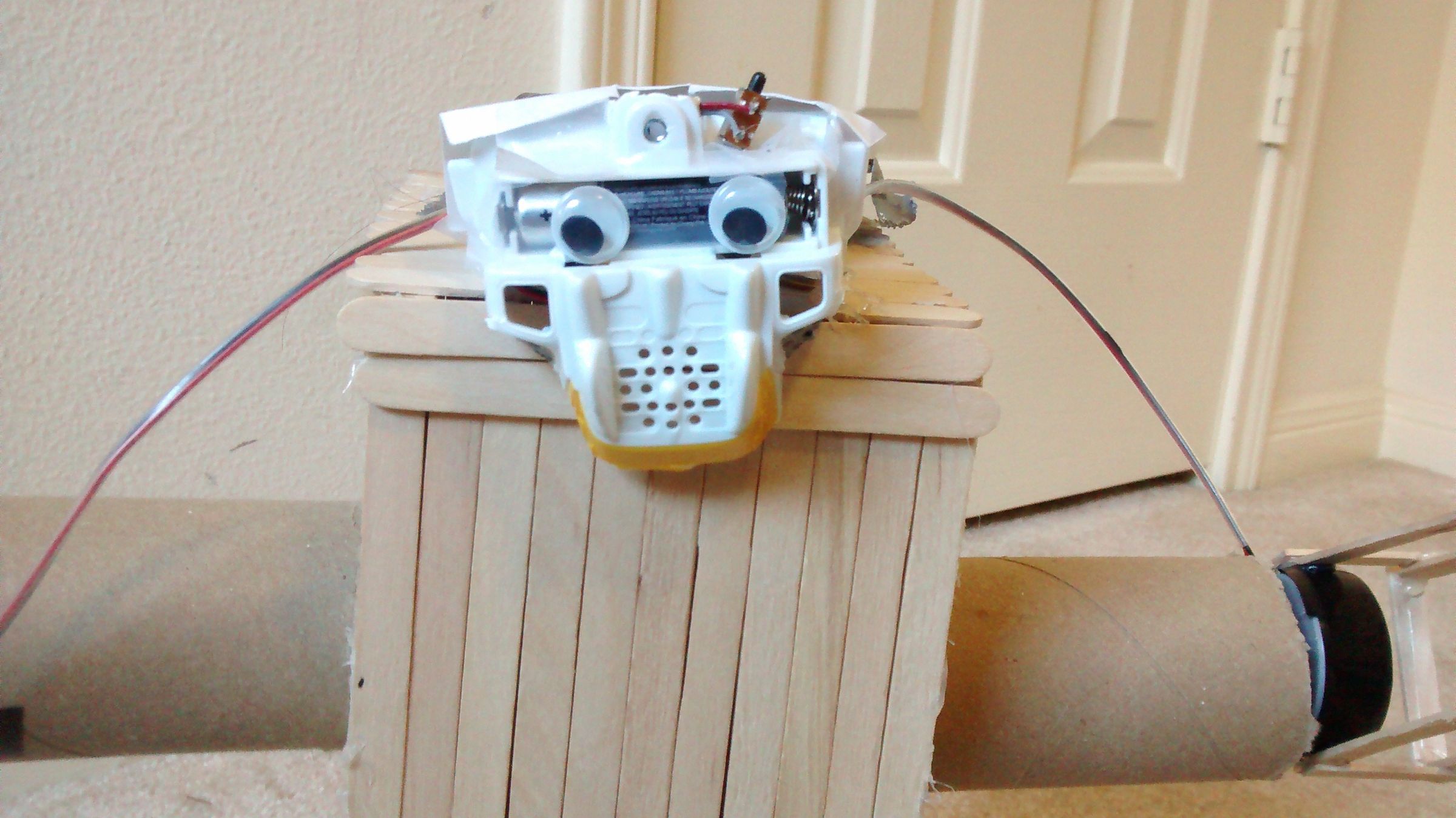 How to Make a Simple Humanoid Robot That Throws : 7 Steps - Instructables
