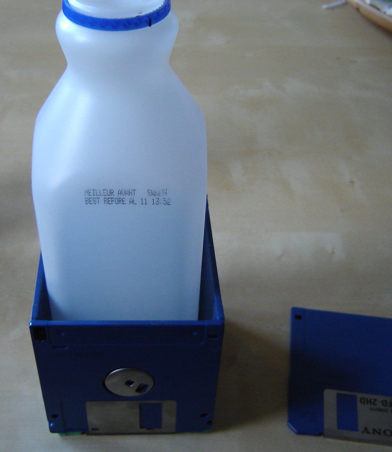 Floppy Disk Planter : 9 Steps (with Pictures) - Instructables