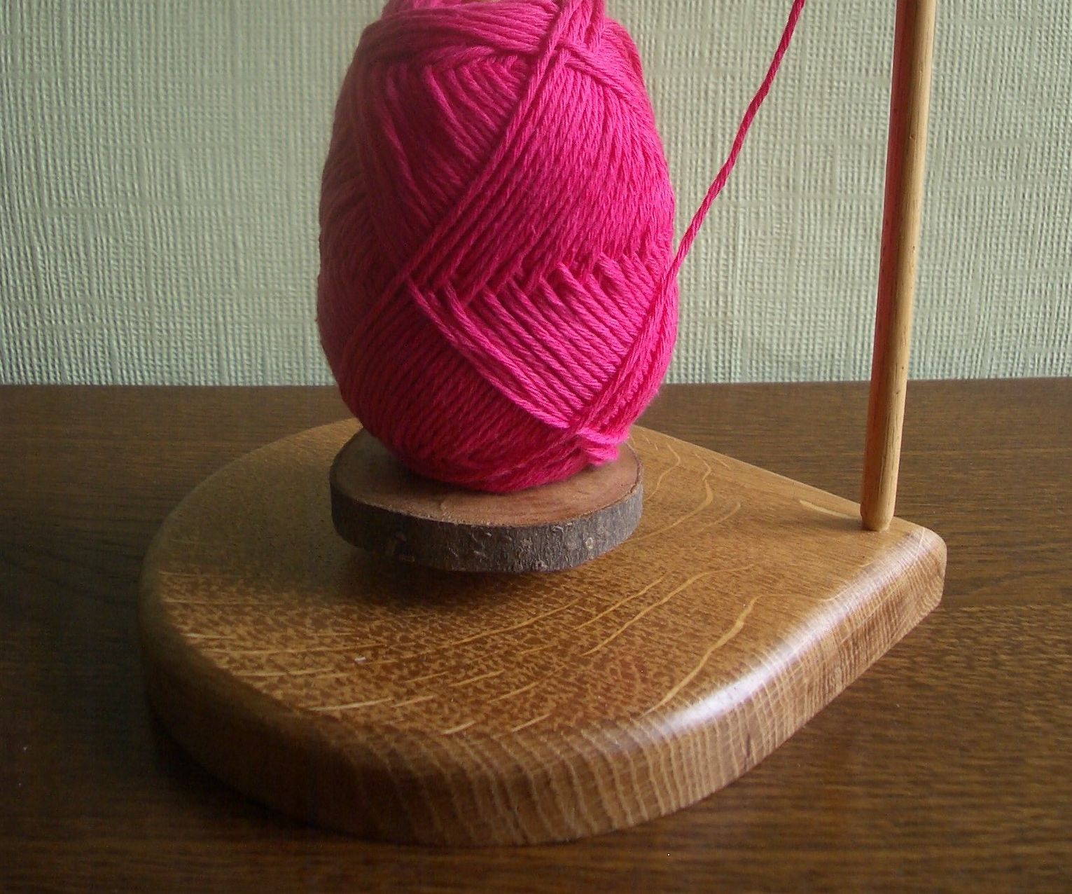 Lazy Kate Yarn Turntable : 6 Steps (with Pictures) - Instructables