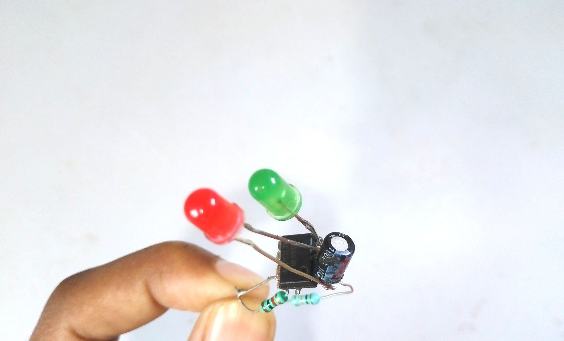 LED Blinker Using 555 IC : 5 Steps - Instructables