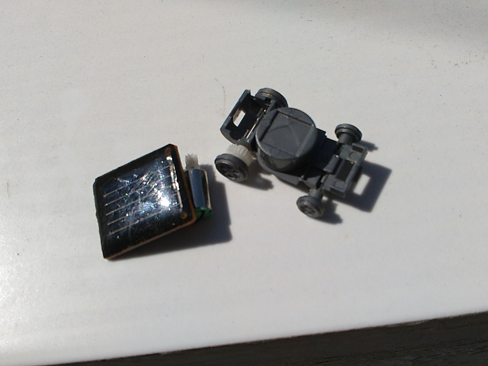 Solar Powered Gyroscope : 3 Steps (with Pictures) - Instructables