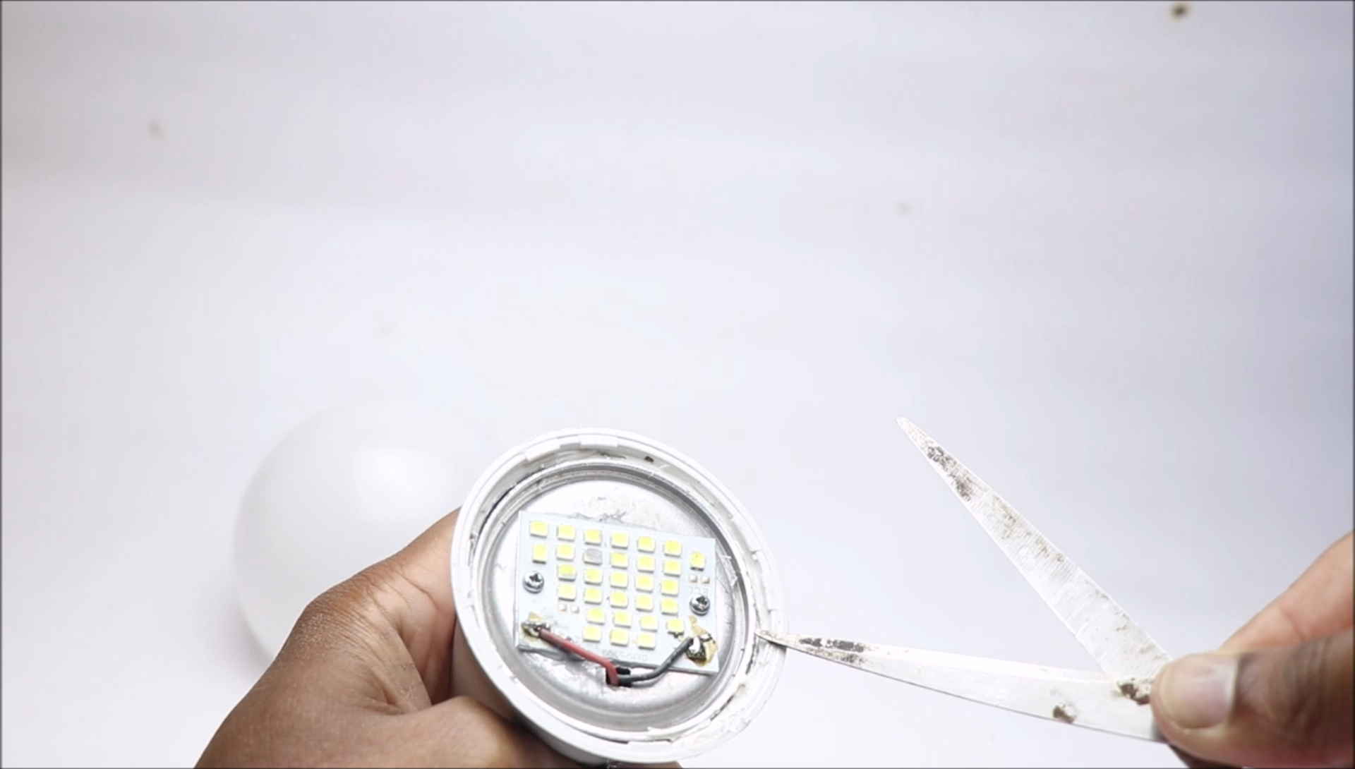 Giving LED Bulbs a Second Chance : 7 Steps (with Pictures) - Instructables