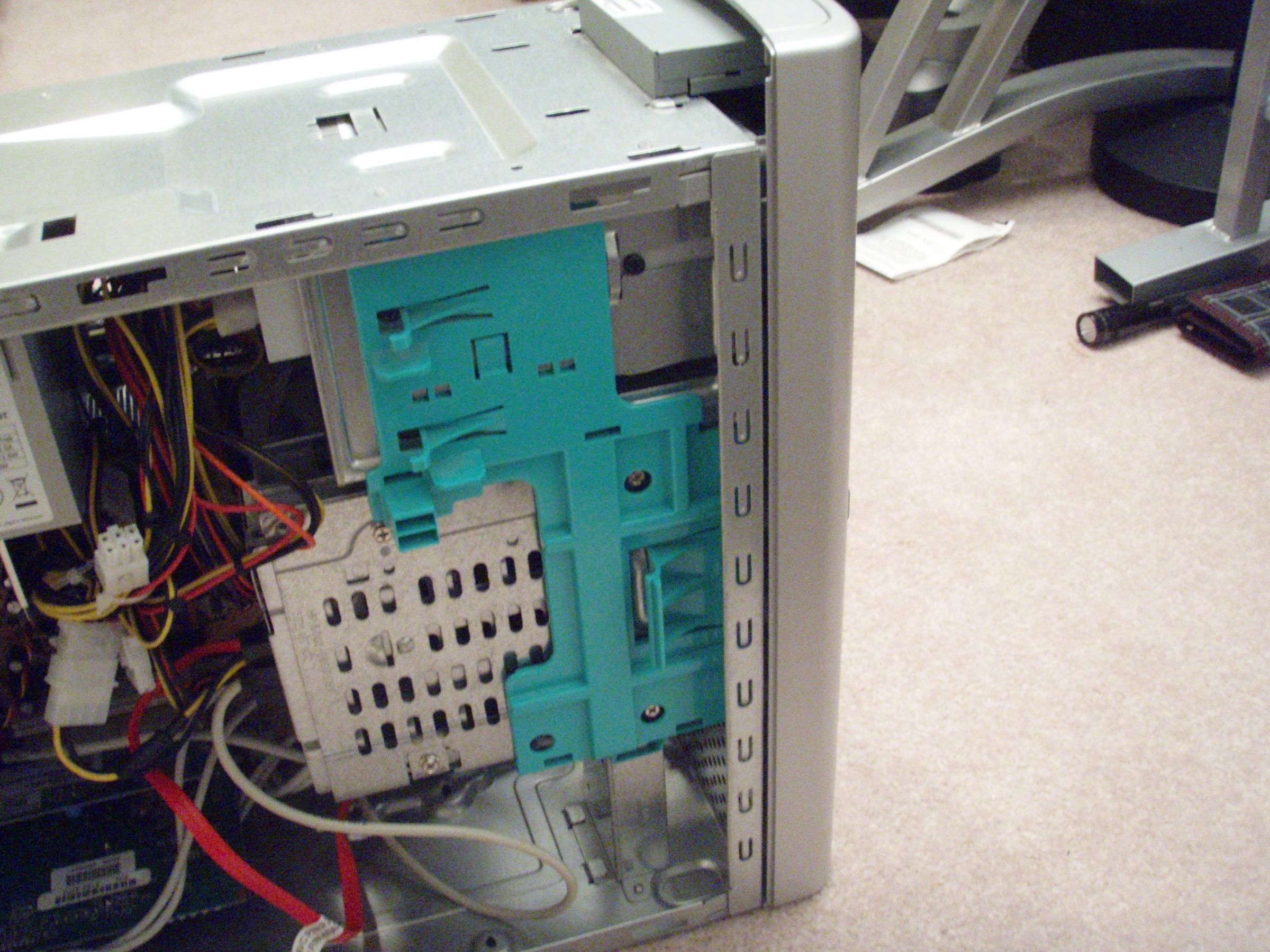 How to Disassemble a Computer : 16 Steps (with Pictures) - Instructables