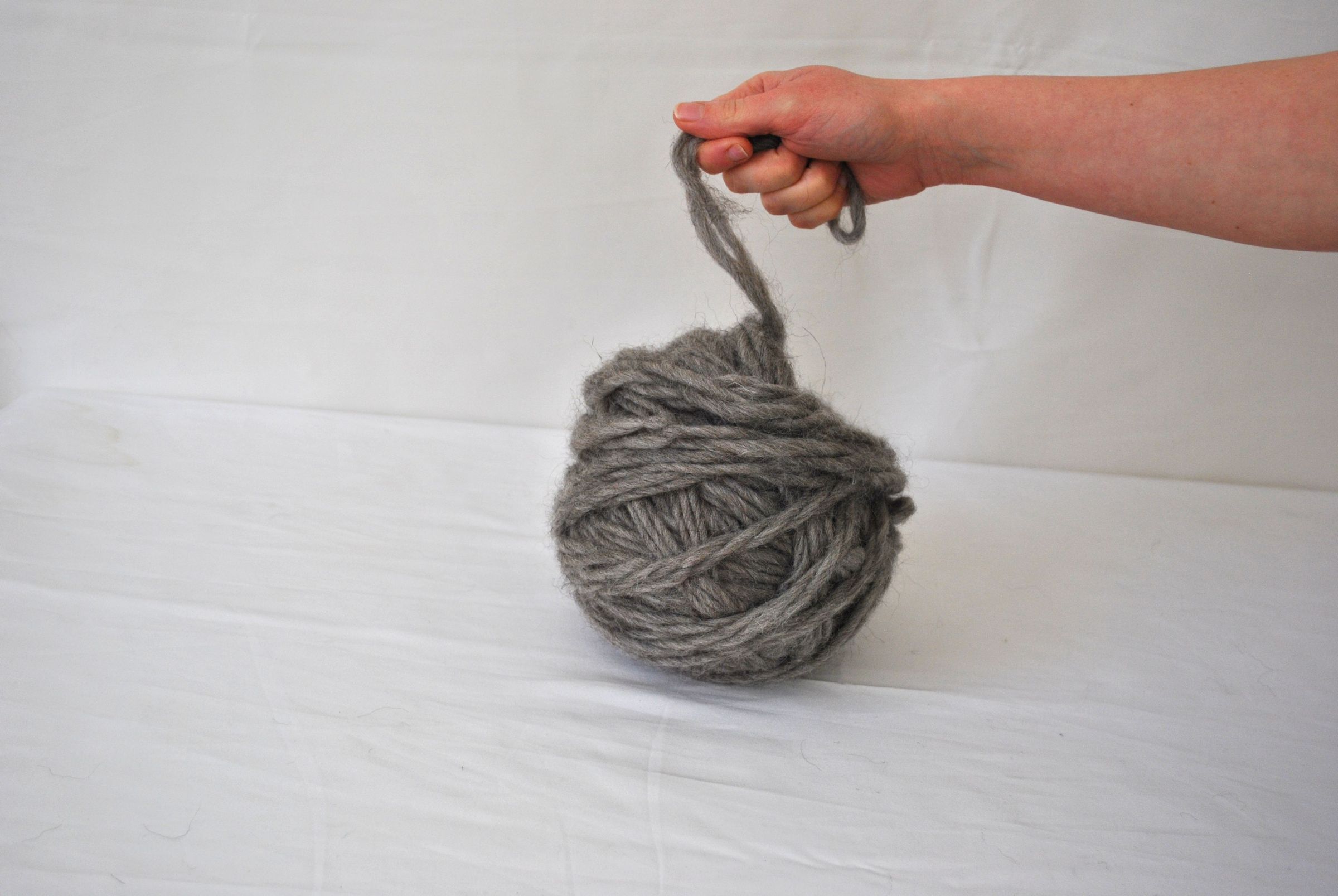 How to Make Arm Knitting Yarn : 6 Steps - Instructables