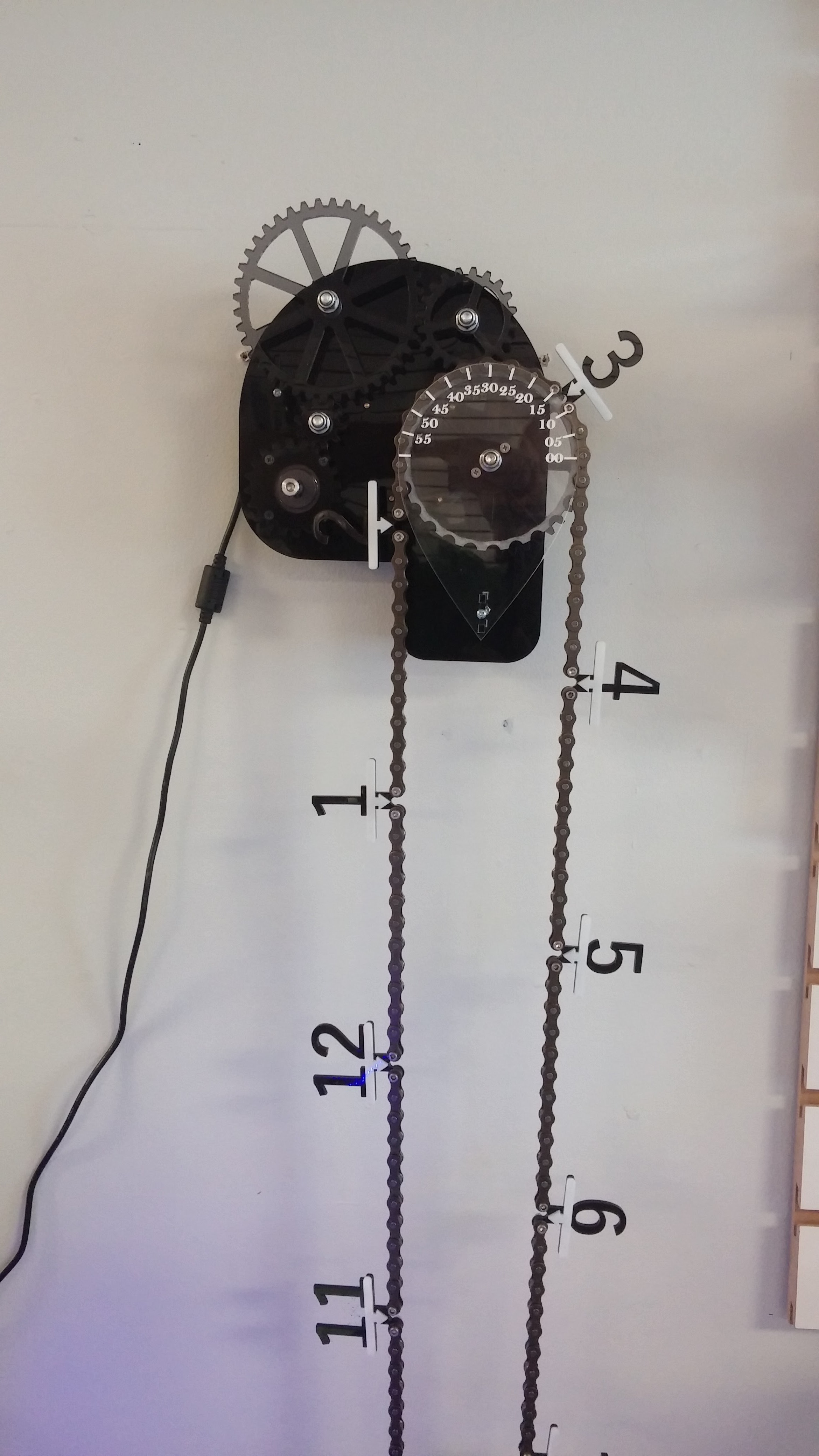 Single Chain Clock : 11 Steps (with Pictures) - Instructables
