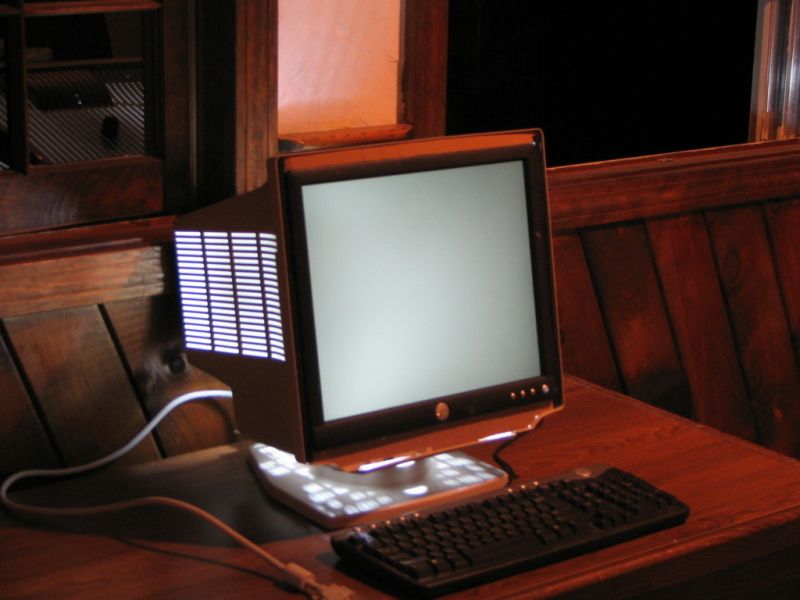 A (very) Simple LCD Backlight Fix : 4 Steps (with Pictures) - Instructables