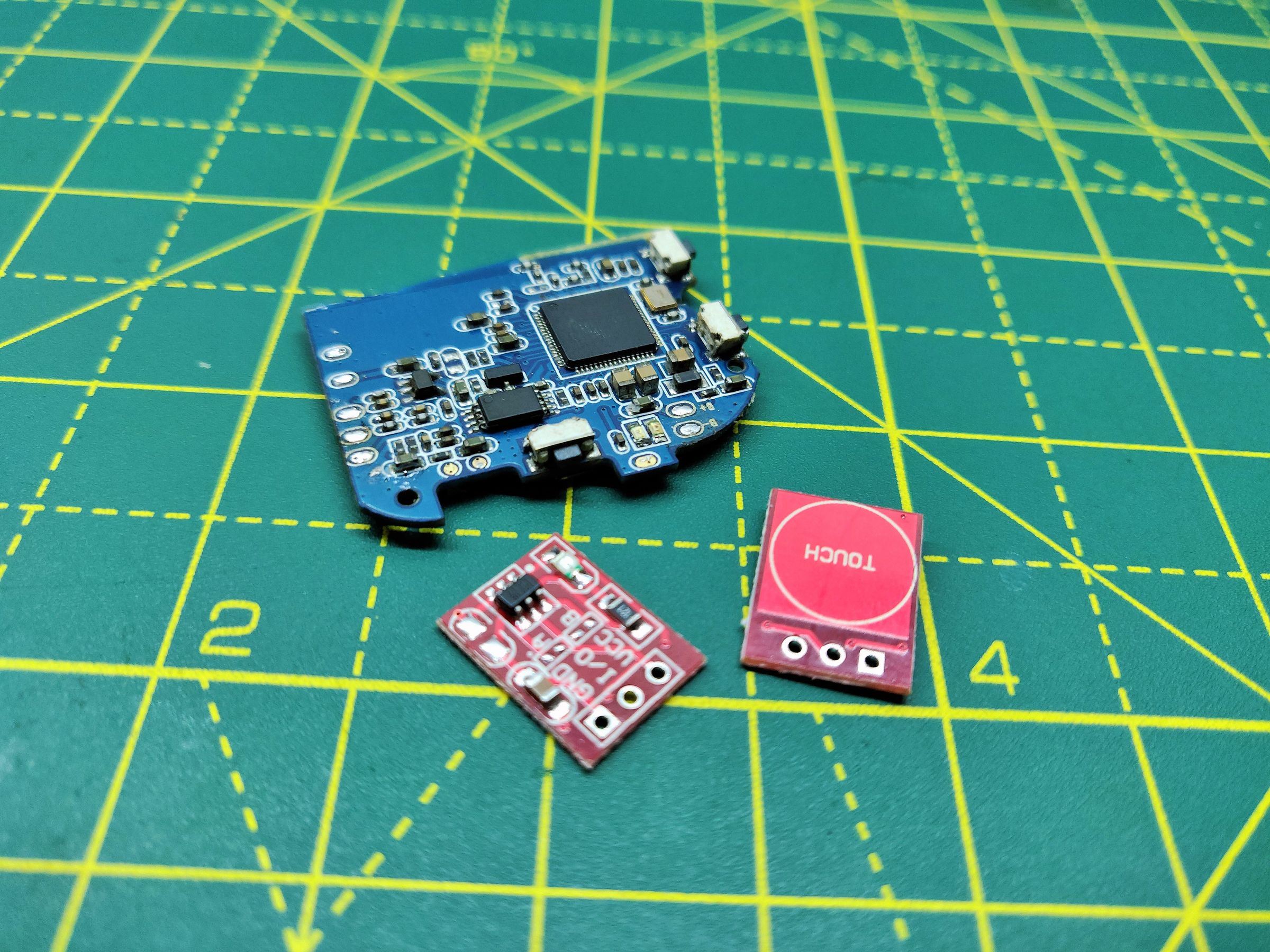 Desk Bluetooth Speaker With Audio Visualisation, Touch Buttons and NFC ...