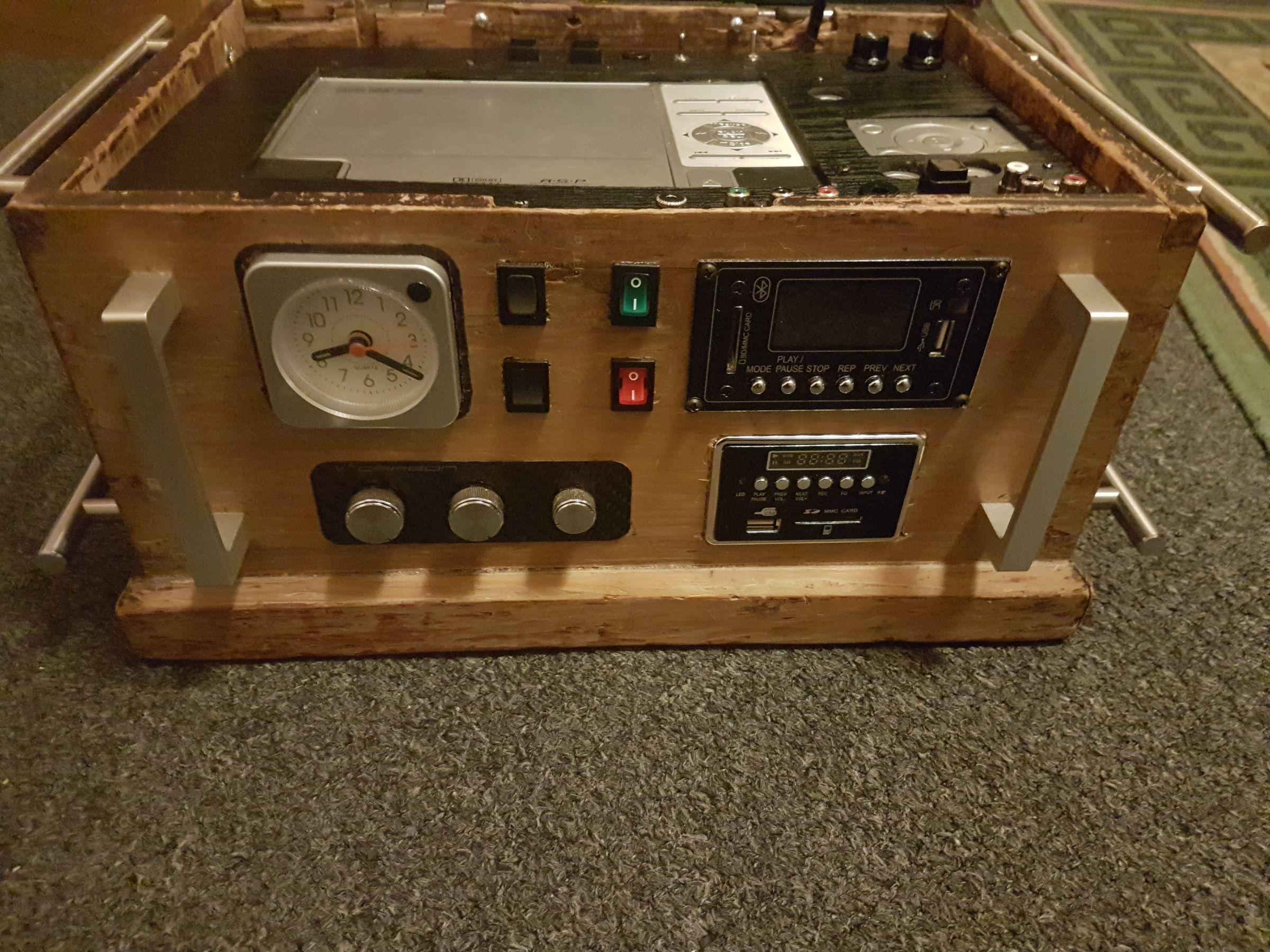 Portable Entertainment Center : 3 Steps - Instructables