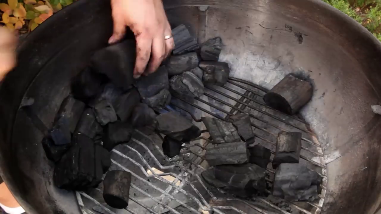 How to Set Up the "Snake Method" for Low and Slow BBQ : 6 Steps (with ...