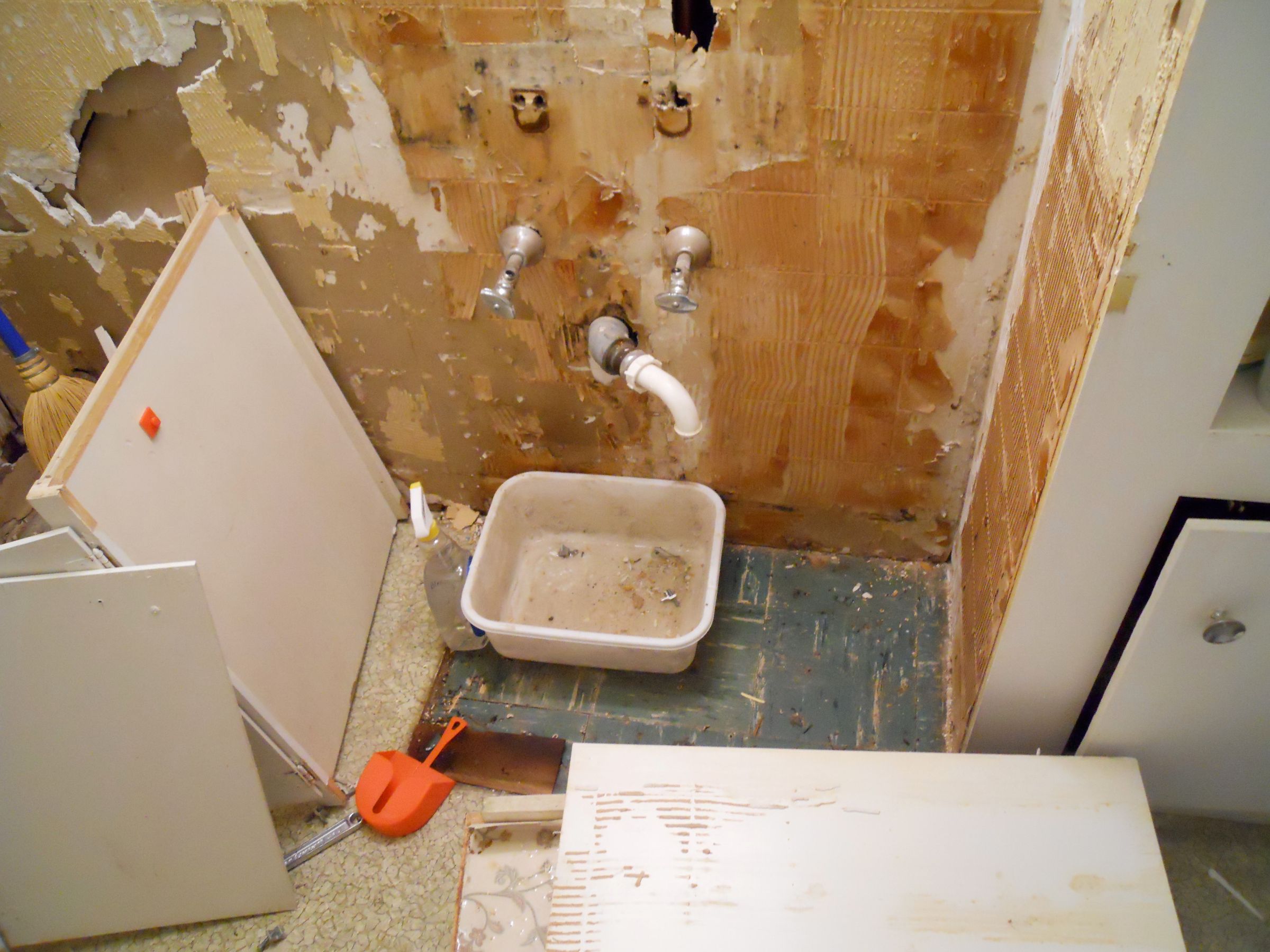 Removing a Sink and Vanity; Home Improvement : 5 Steps - Instructables
