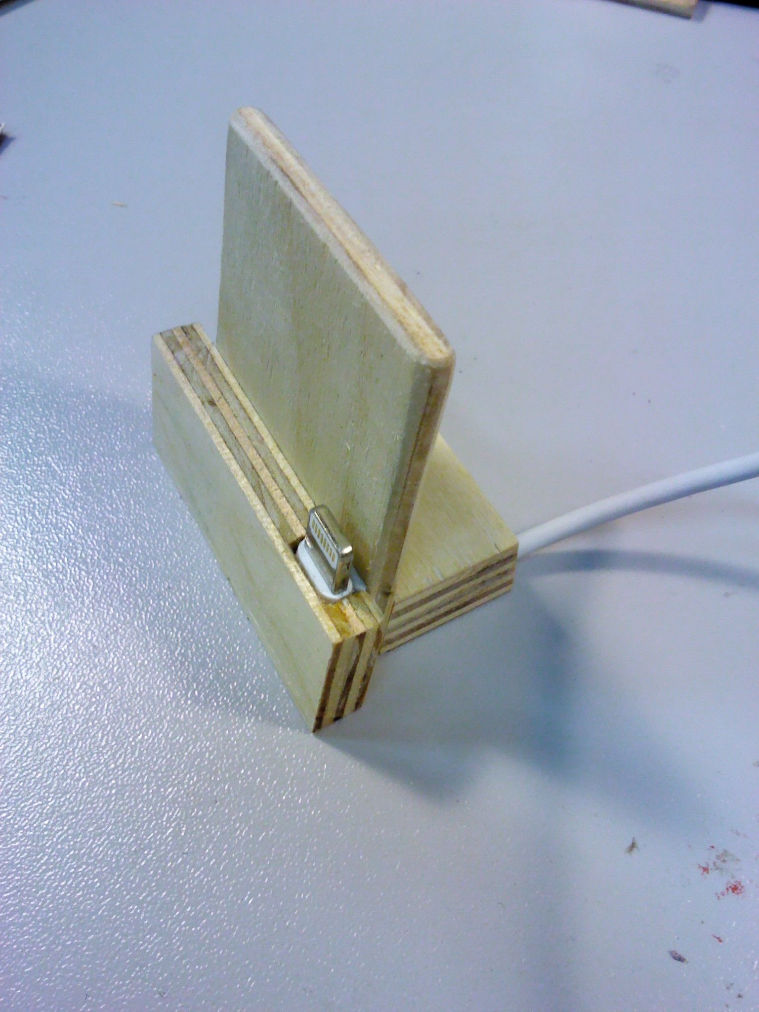 IPod Nano Dock (7th Genertion) - Instructables