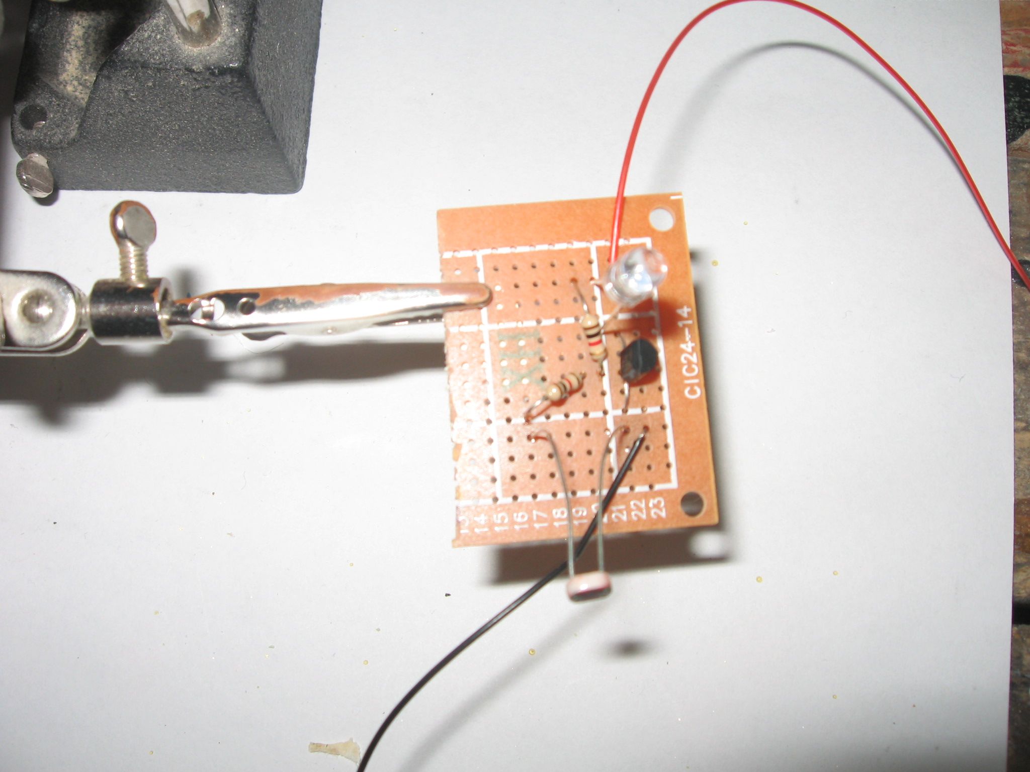 Flickering Solar Garden Light : 18 Steps (with Pictures) - Instructables