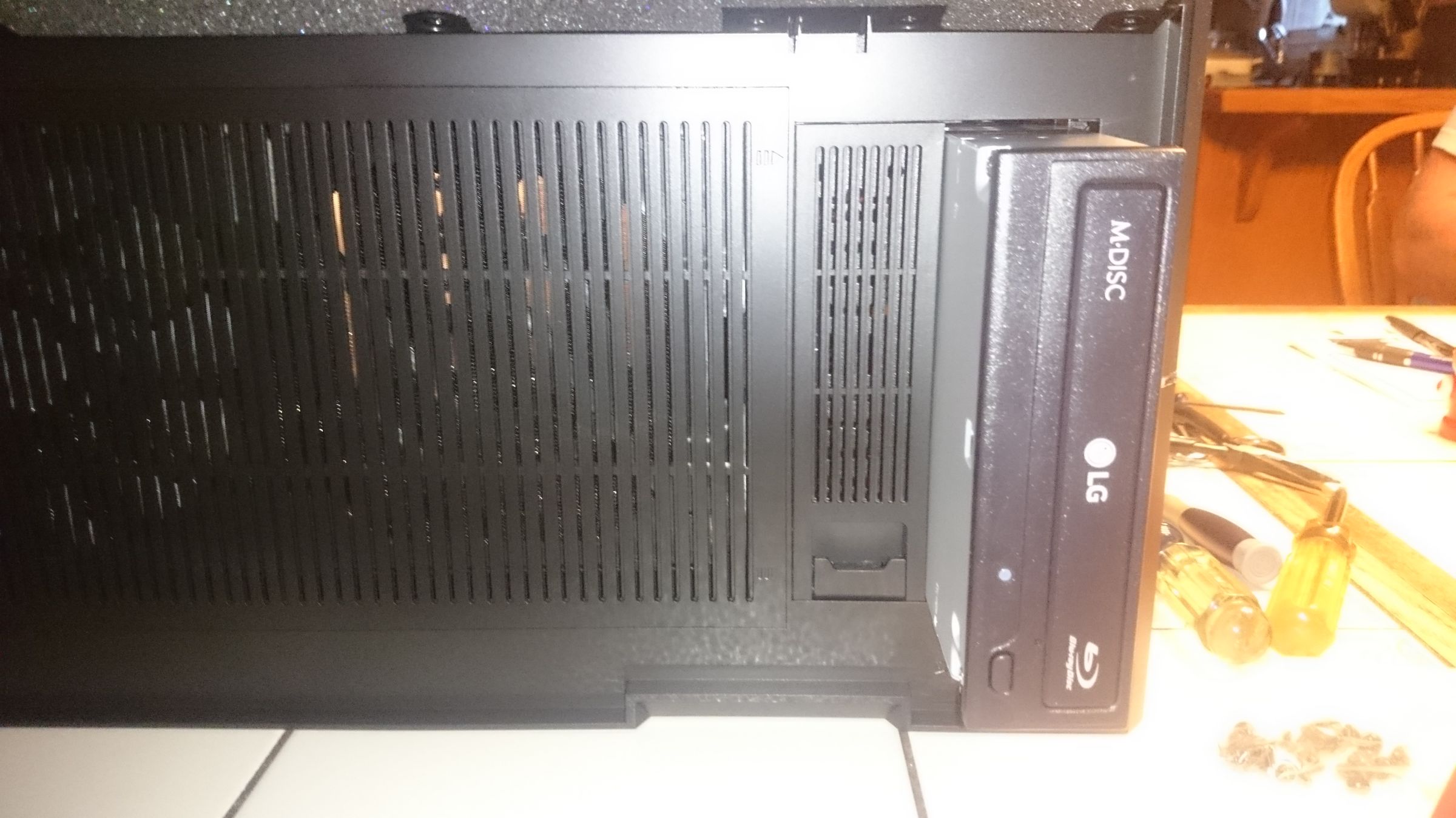 How to Put Together a Computer Using Purchased Parts : 10 Steps (with ...