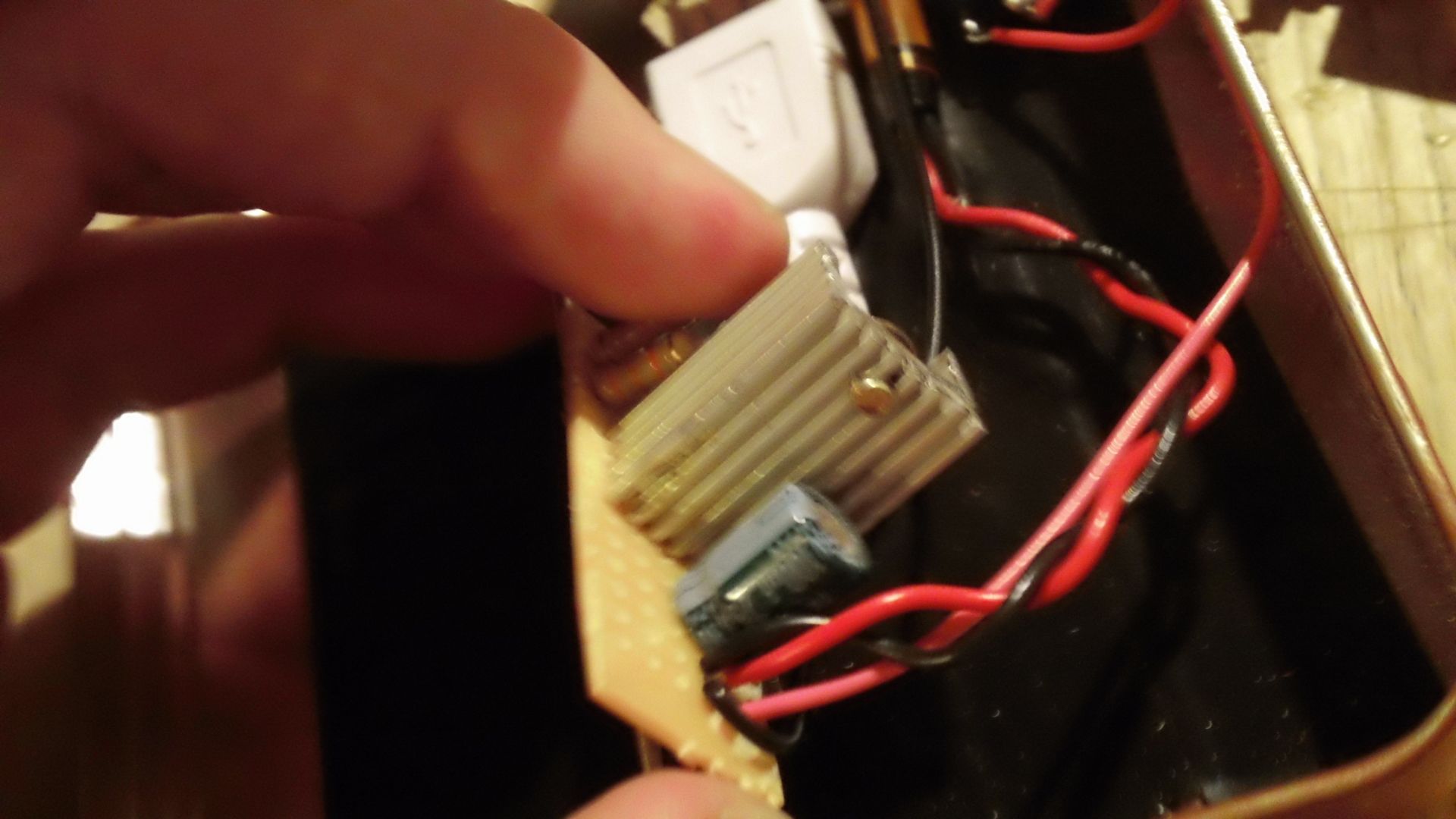 Make a USB IPhone IPod Charger on the Cheap! : 5 Steps (with Pictures ...