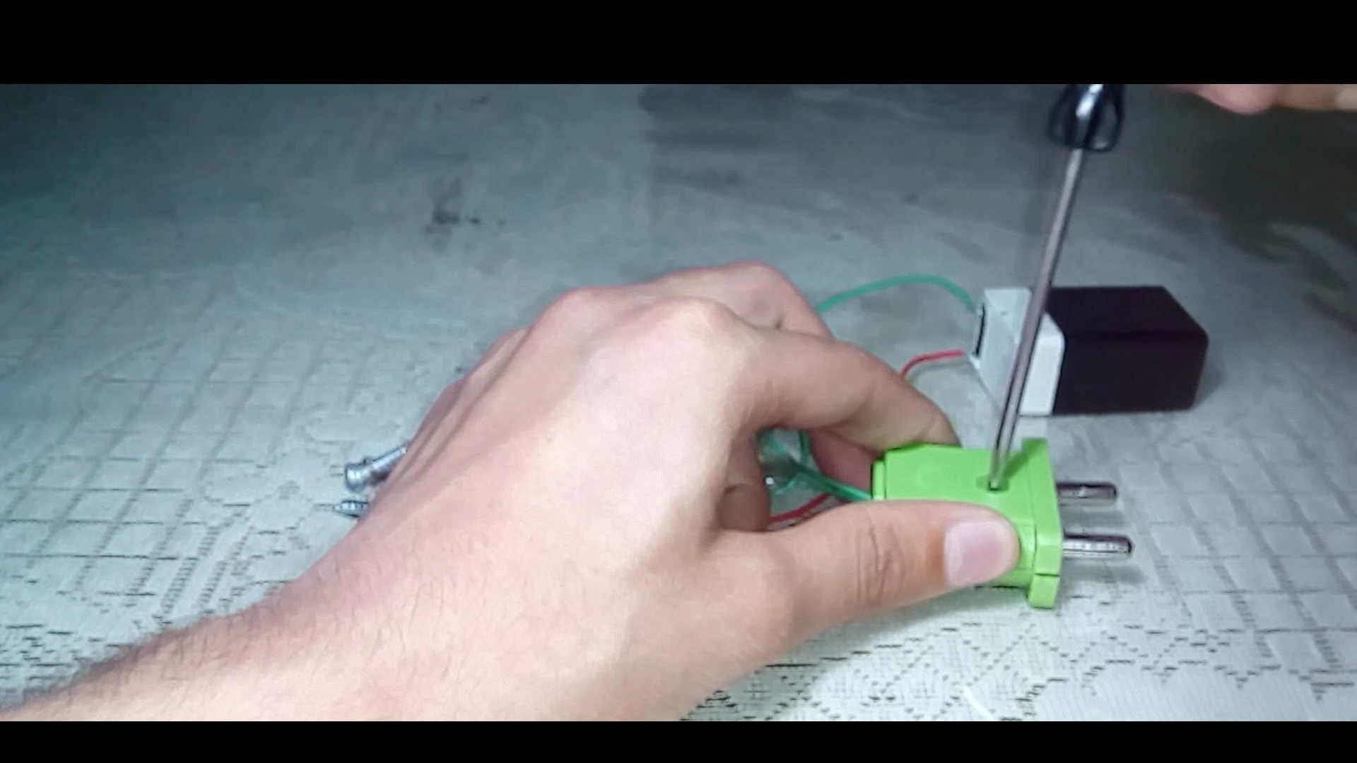 Make Yourself a Dangerous Taser : 10 Steps - Instructables