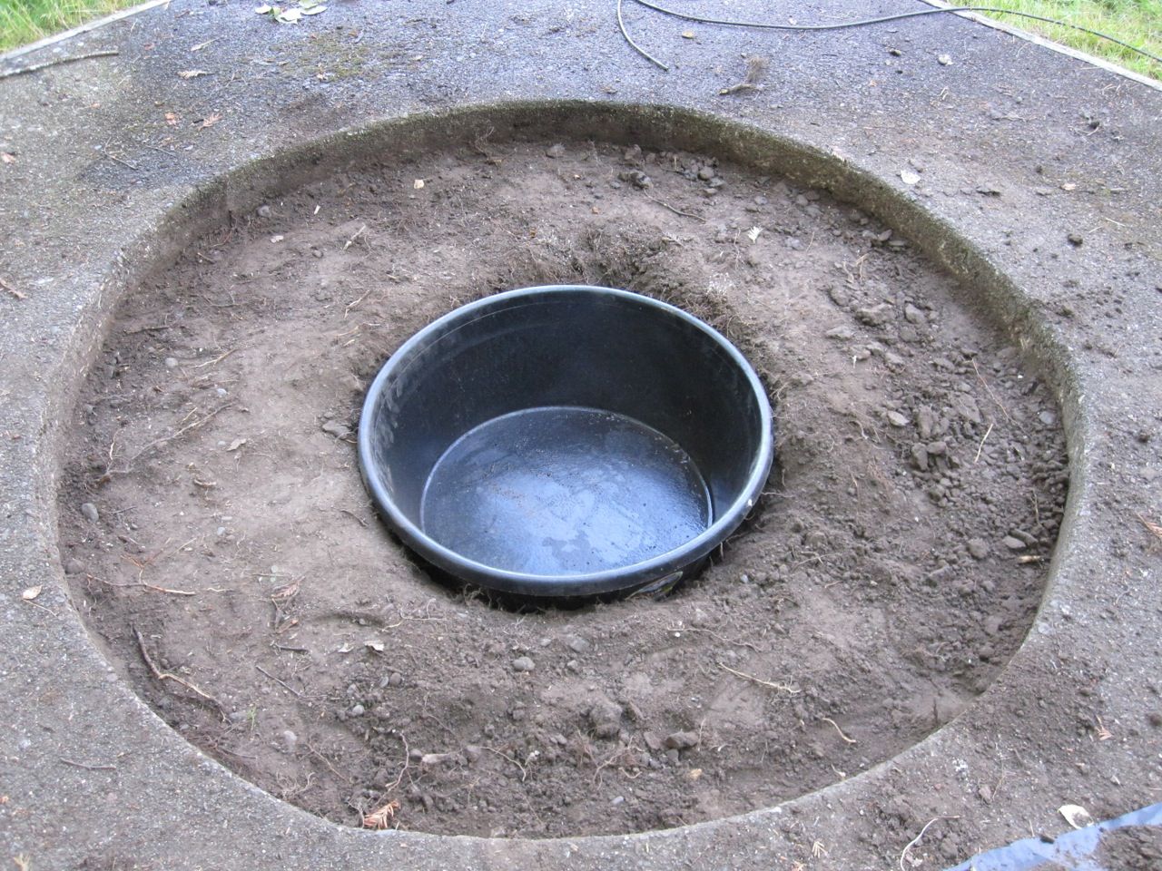Disappearing Water Fountain : 10 Steps (with Pictures) - Instructables