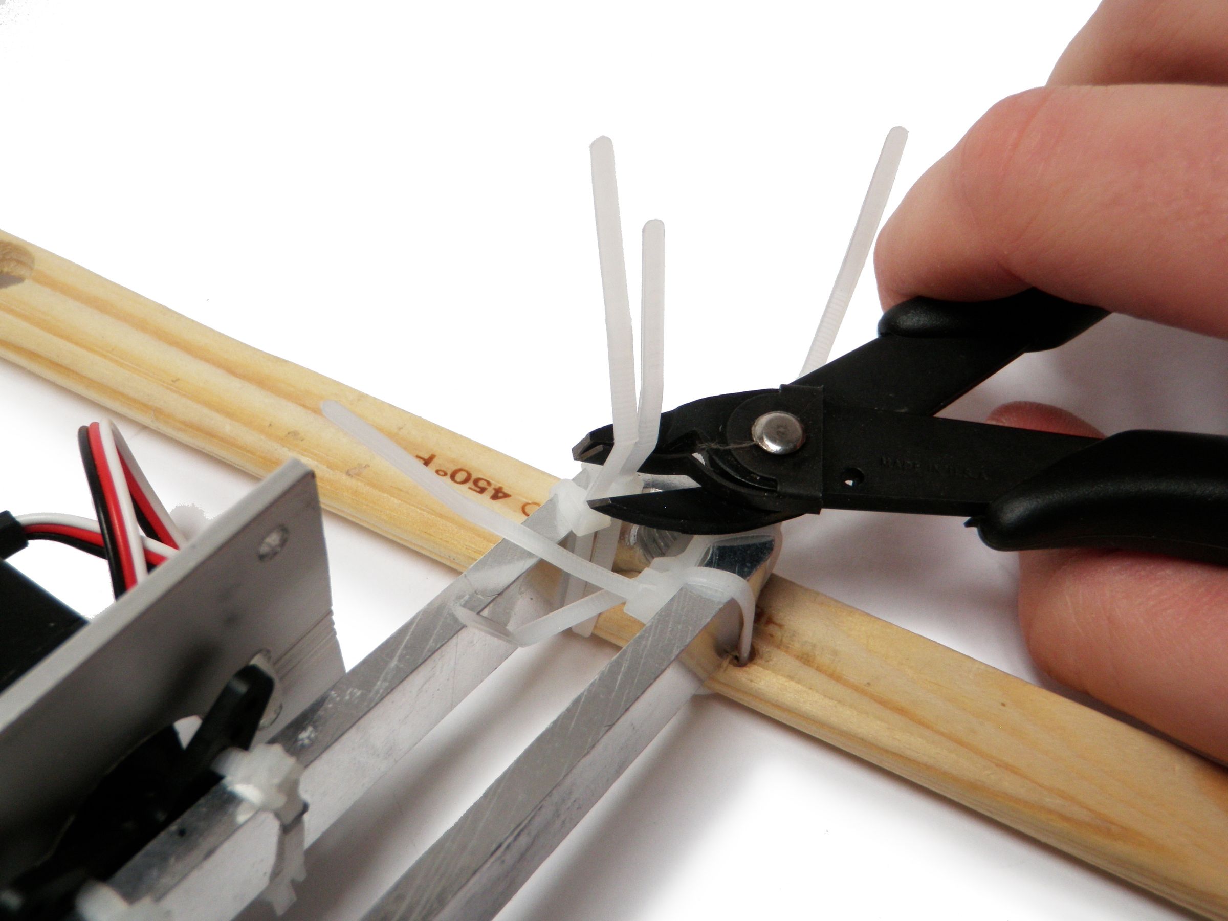 Simple Walker Robot : 31 Steps (with Pictures) - Instructables