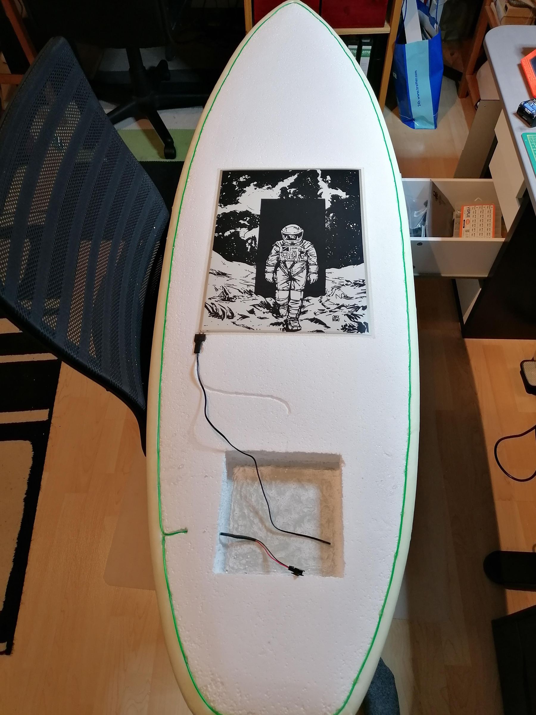 Electroluminescent & Glow-In-The-Dark Surfboard : 9 Steps (with ...