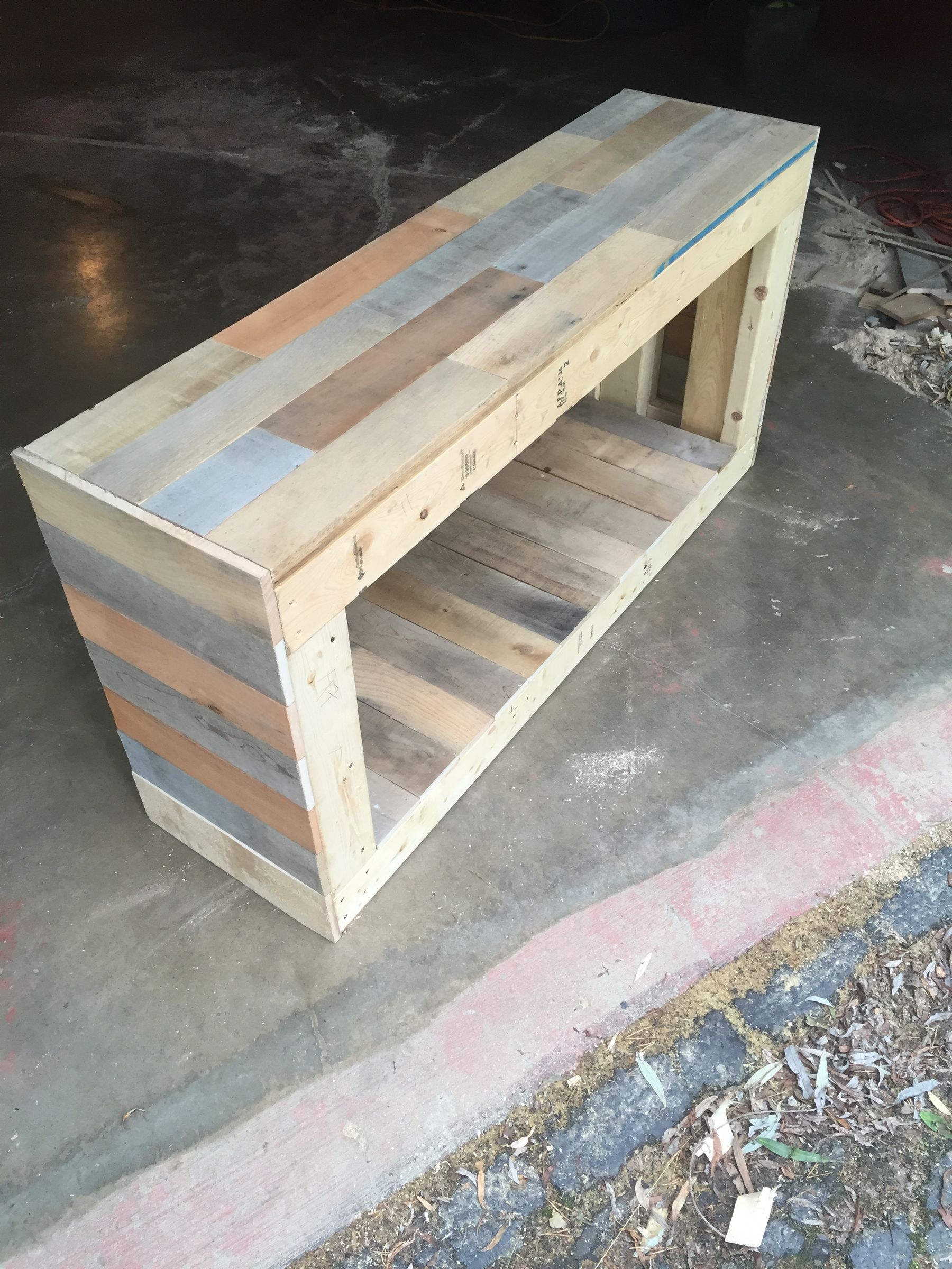 Reclaimed Pallet Fish Tank Stand Steps (with Pictures) Instructables ...