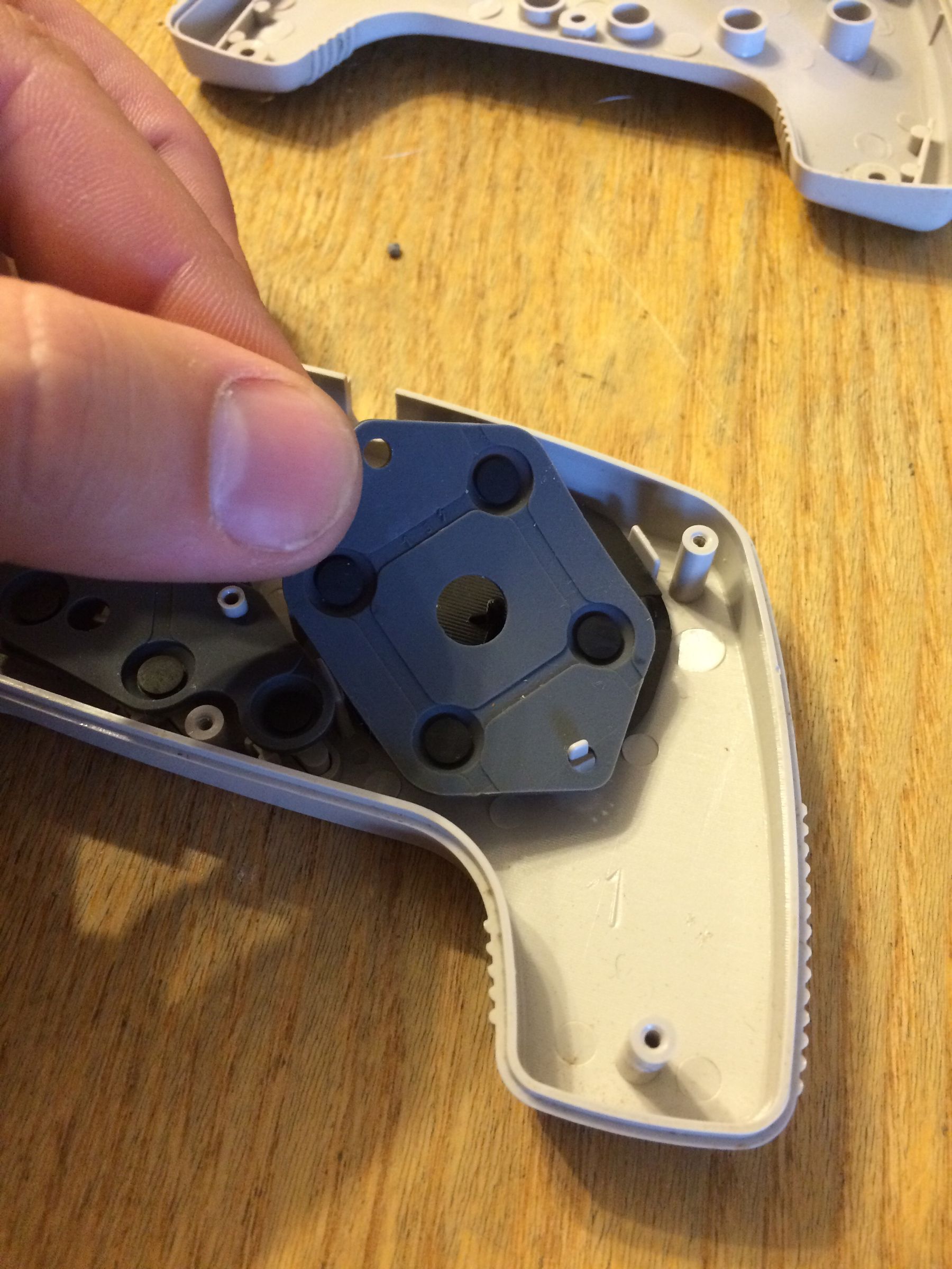 NES MAX D-pad Mod : 12 Steps - Instructables