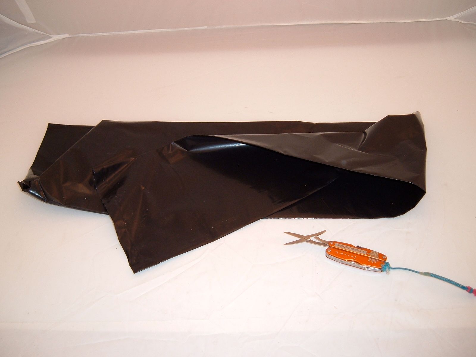 GarbageBag-RainCoat : 4 Steps (with Pictures) - Instructables