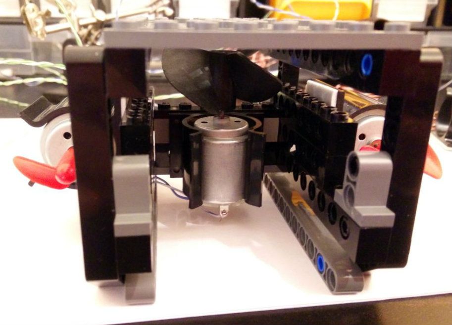Make a Lego ROV Part 1 - the ROV : 11 Steps (with Pictures) - Instructables
