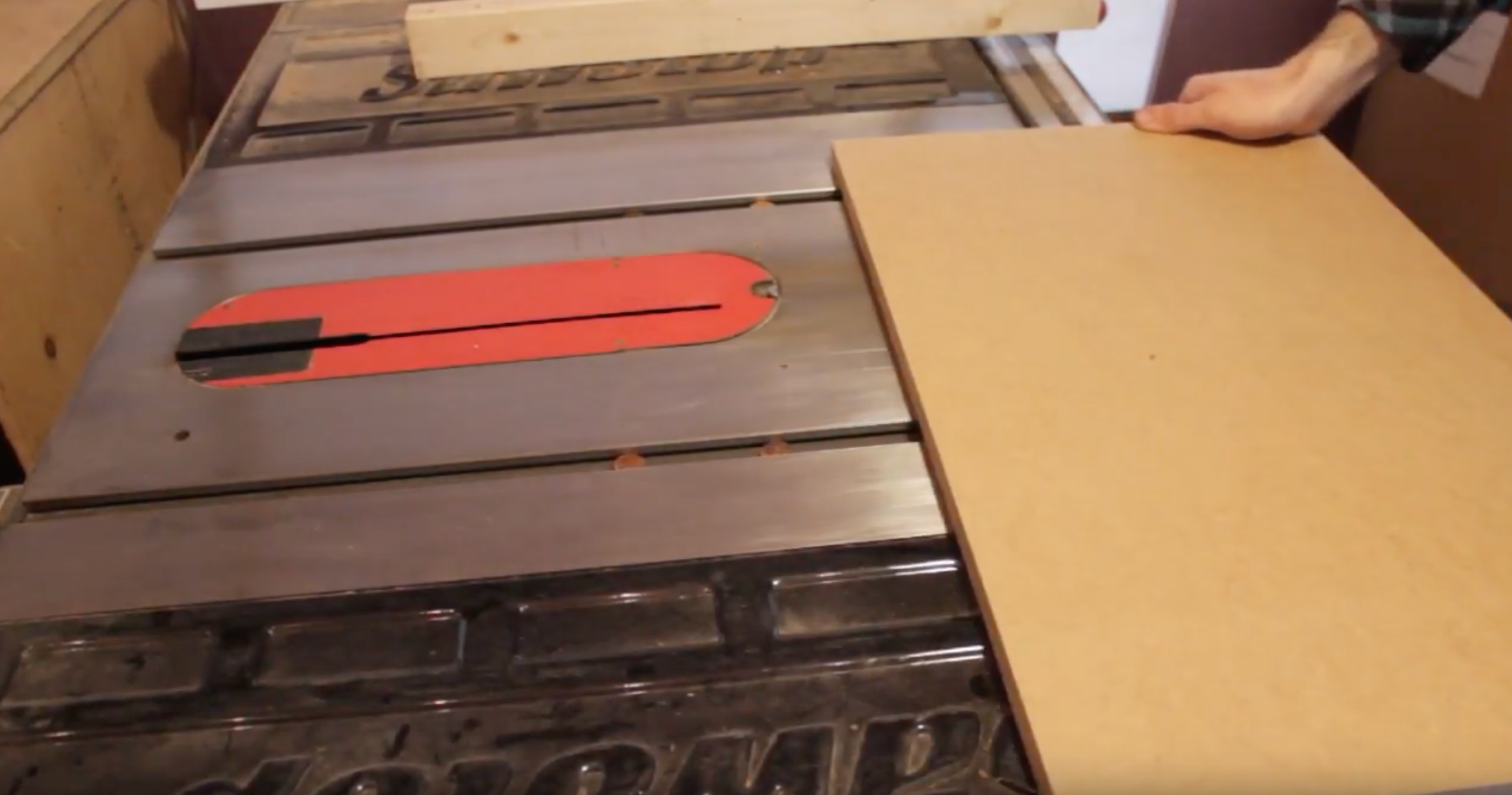 How to Make a Crosscut Sled : 7 Steps (with Pictures) - Instructables