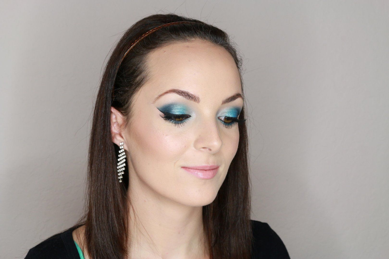 Winter Haven Makeup Tutorial - Instructables