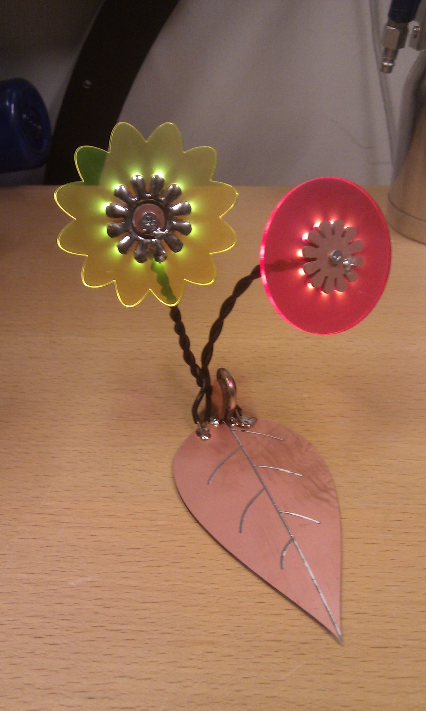 Acrylic Flowers of SMD LEDs : 7 Steps (with Pictures) - Instructables