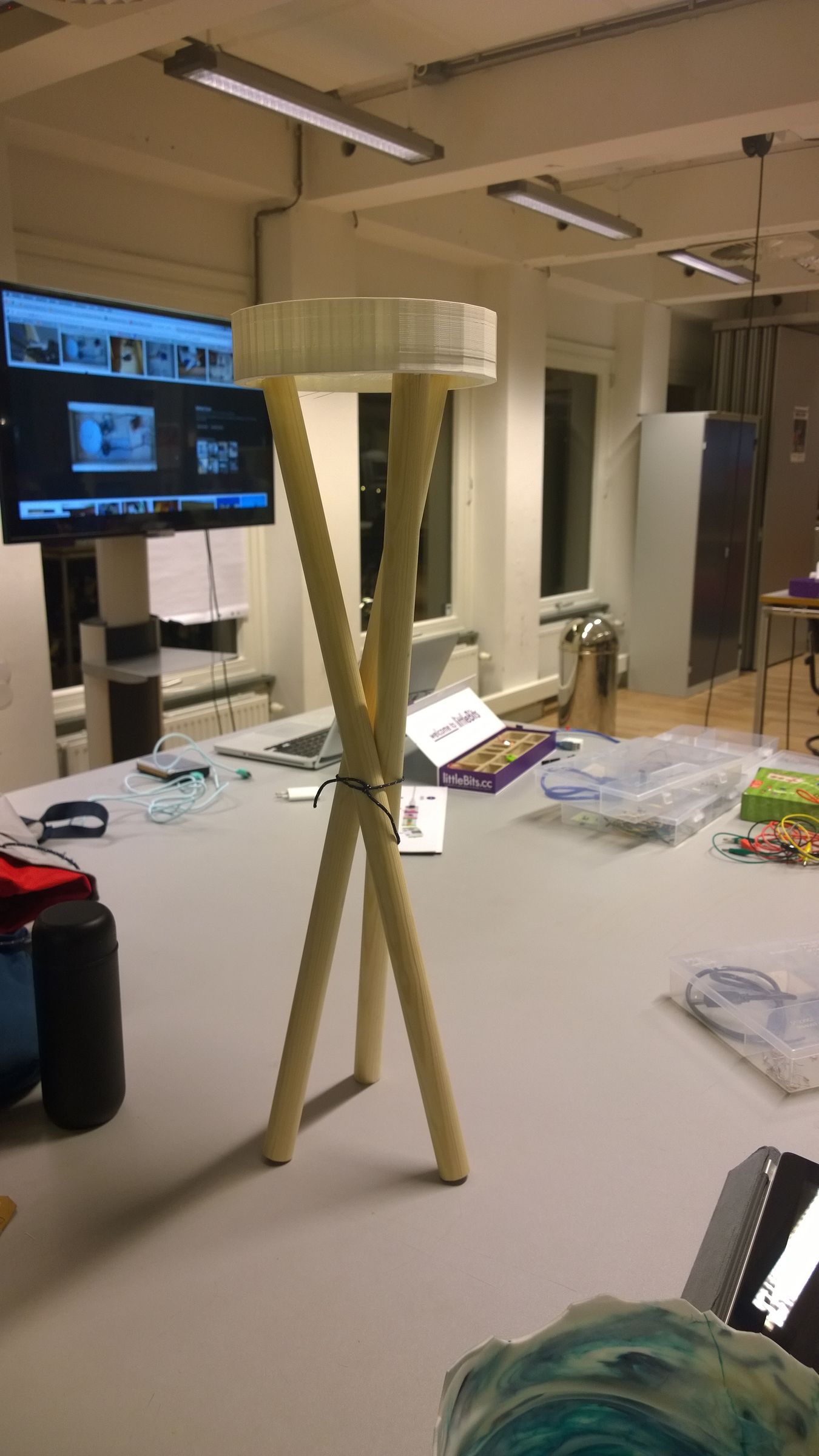 Lightning Stool : 5 Steps - Instructables