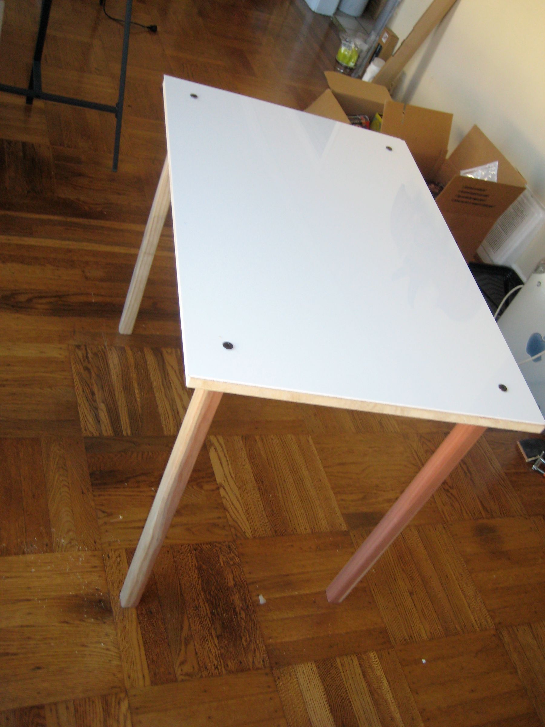 Basic Work Table : 9 Steps - Instructables