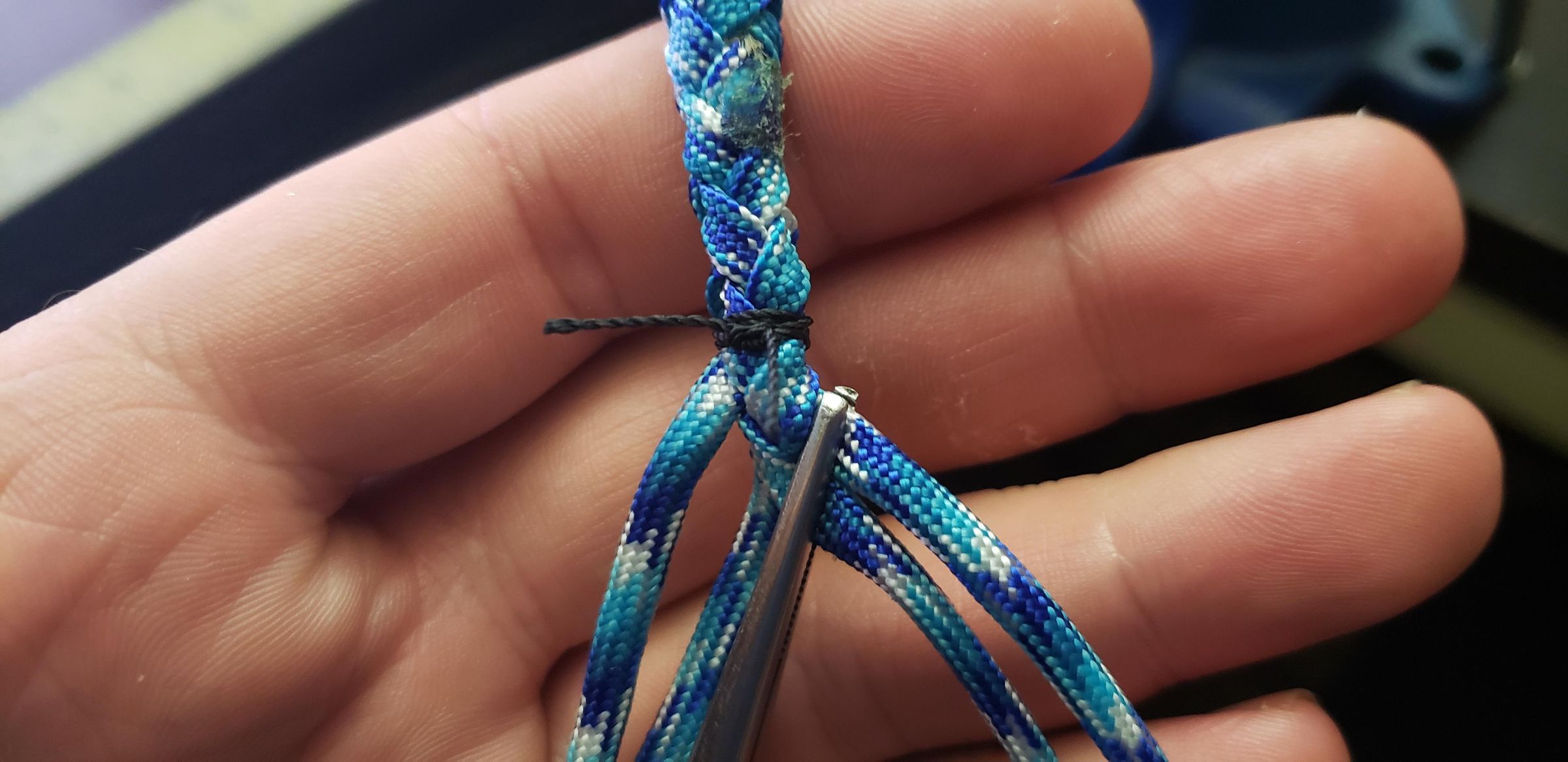 Tygra's Bolo-Whip With Paracord in 16 Plait : 9 Steps (with Pictures ...