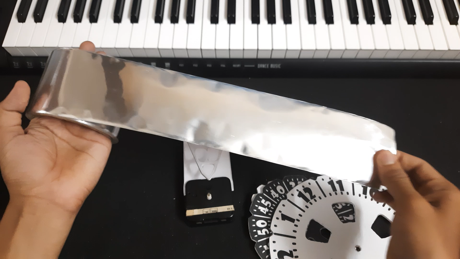 How to Make a Clock That Tells Time With a Twist...? : 8 Steps (with ...