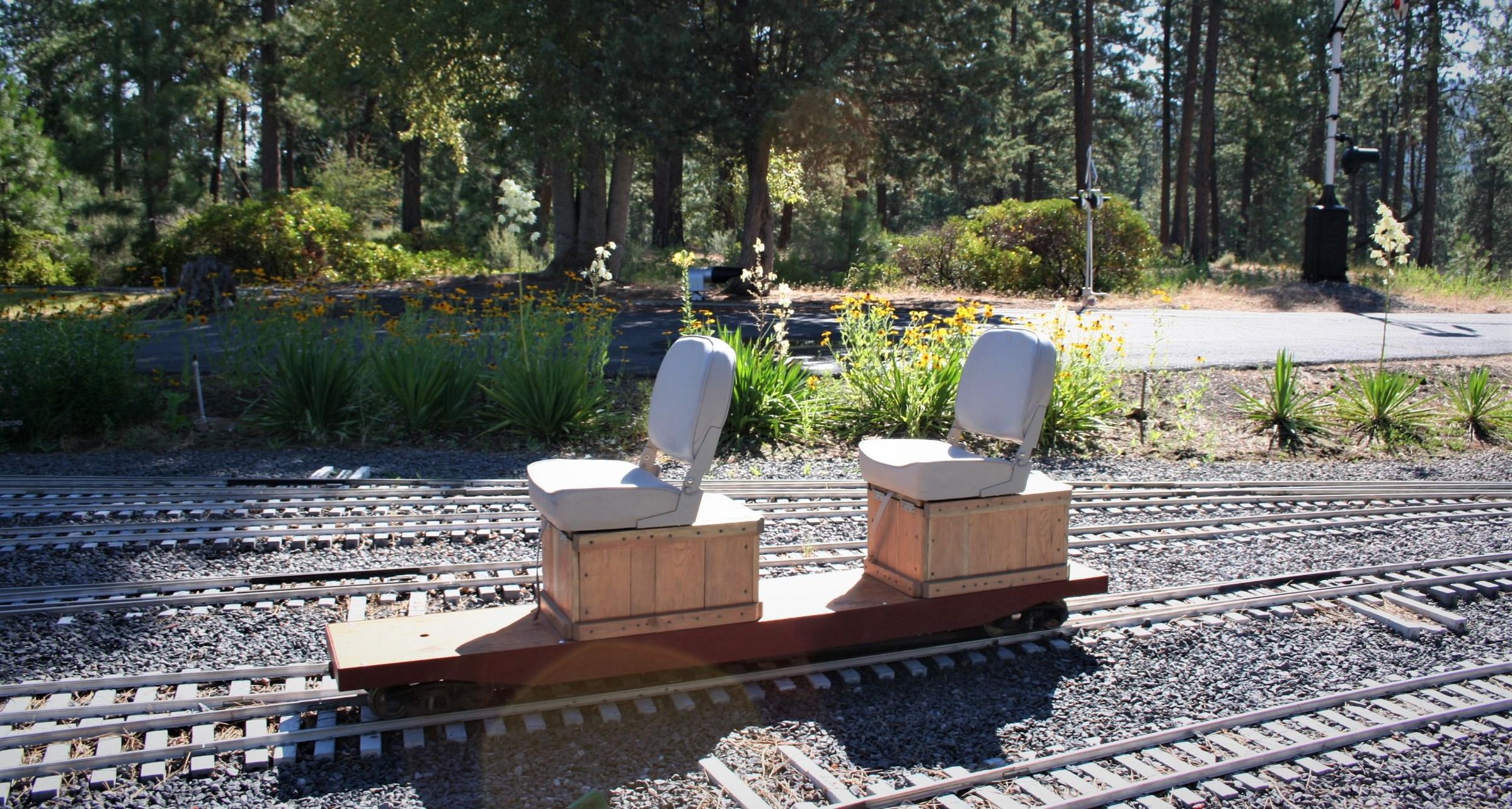 7 1/2 Gauge Rideable Flat Train Car : 13 Steps (with Pictures ...