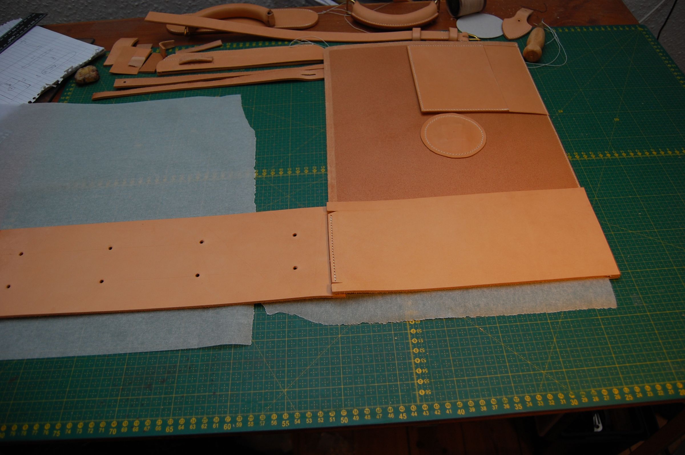 Briefcase With a 3 Piece Gusset : 6 Steps (with Pictures) - Instructables