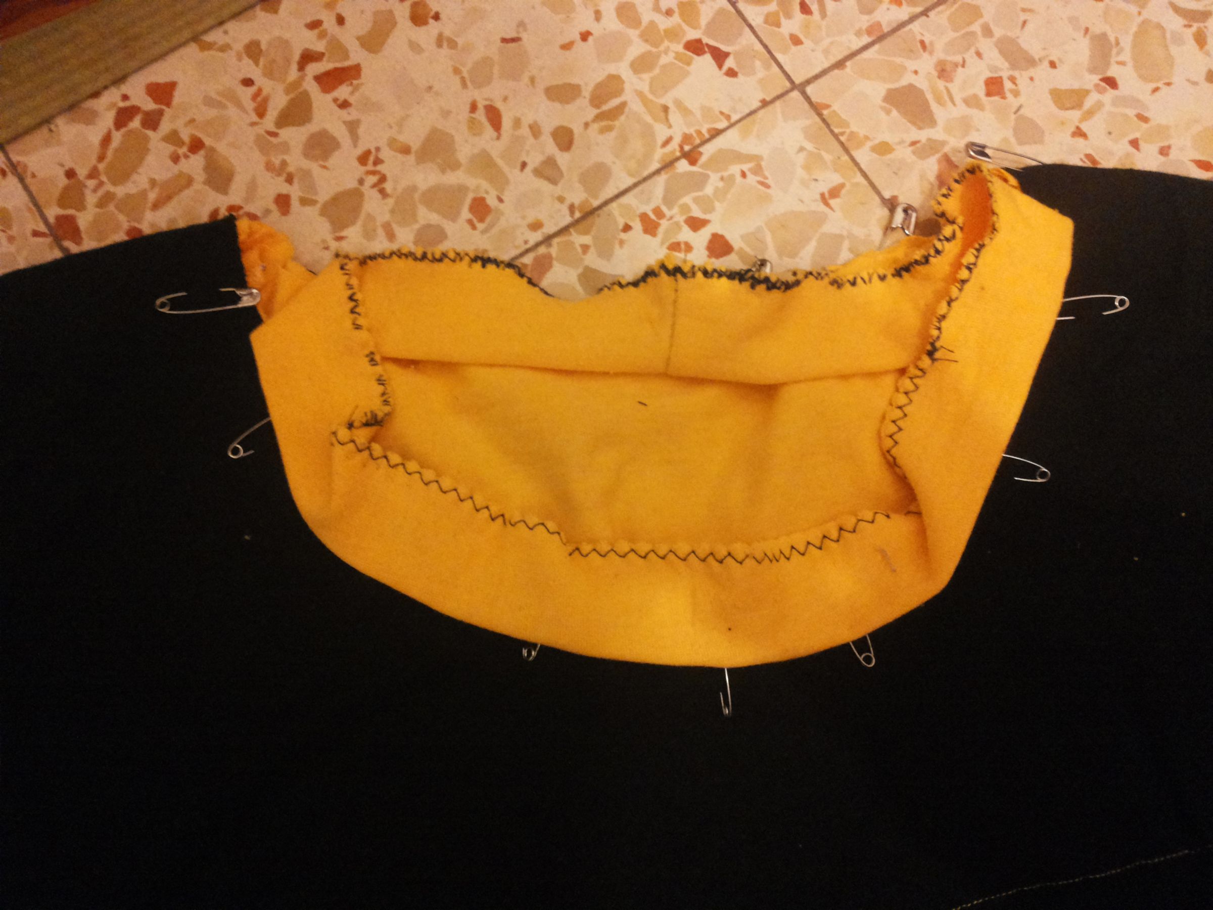 Star Trek Voyager Uniform : 8 Steps - Instructables