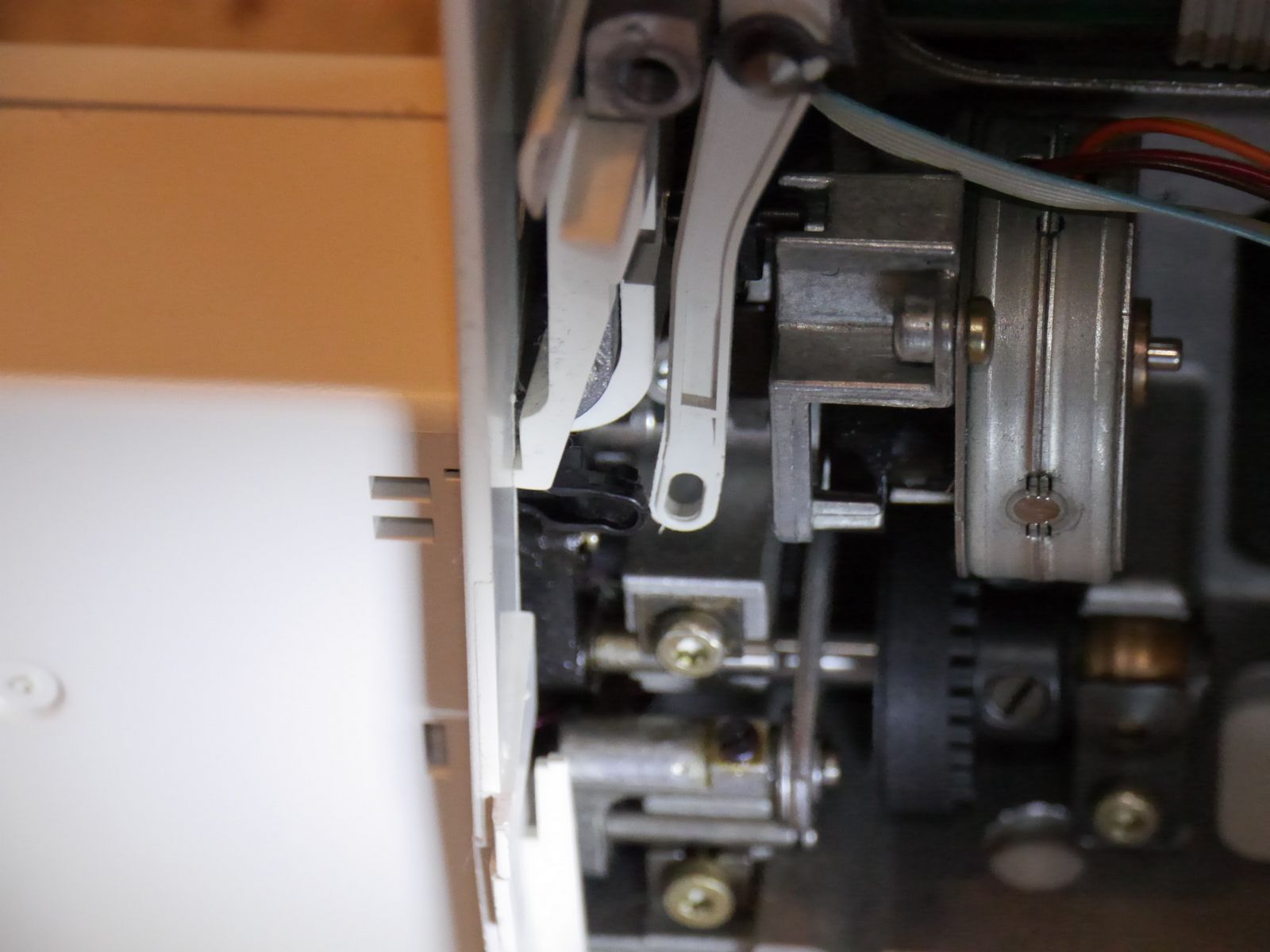 Adjust Timing on Pfaff 2030 Sewing Machine : 8 Steps (with Pictures ...